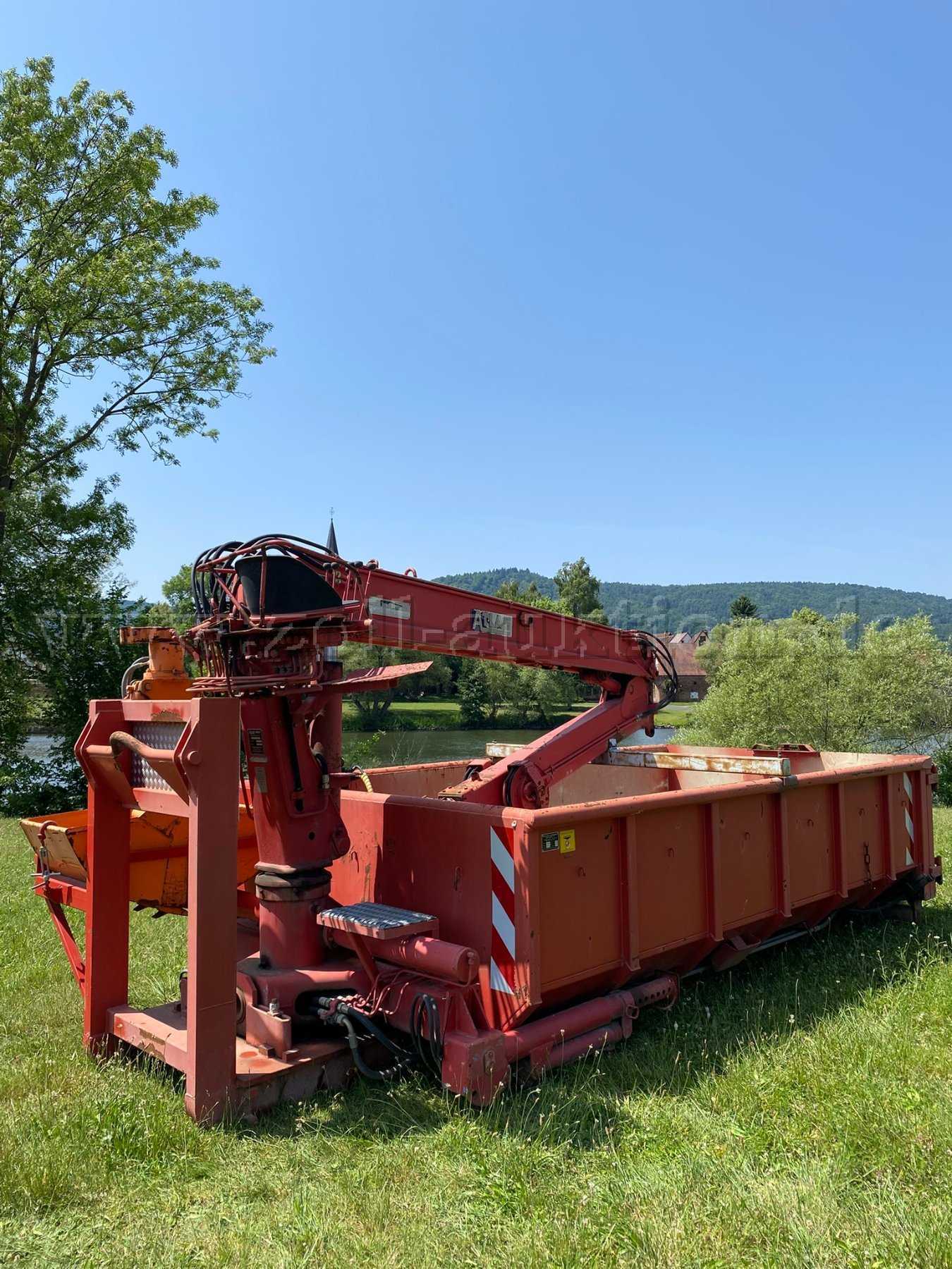 Zoll-Auktion - 1 Abrollbehälter Mulde-Ladekran Atlas (CBB Container ...