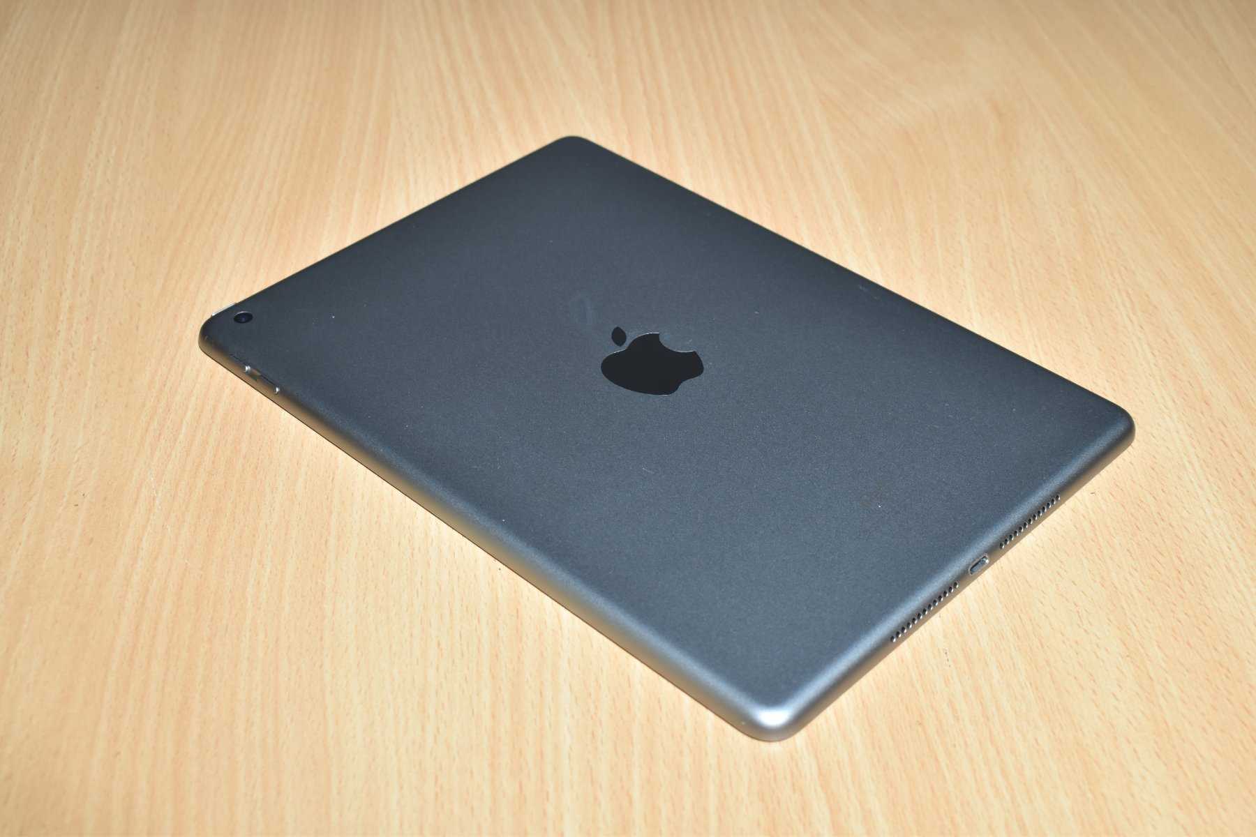 Zoll-Auktion - 1 Apple iPad 6. Generation A1893 32 GB (ID 931698)