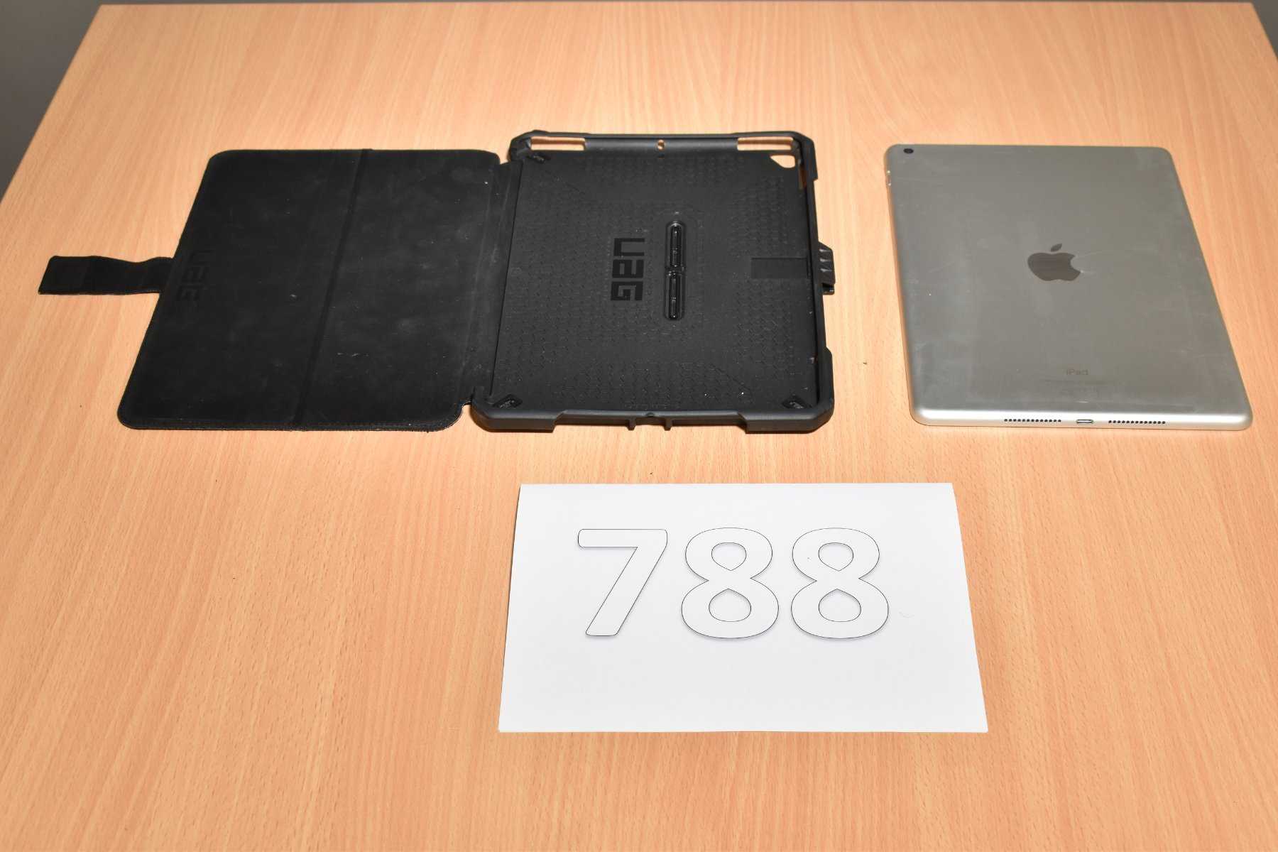Zoll-Auktion - 1 Apple iPad 7. Generation 32 GB 10,2" (25,91cm) (ID 963260)