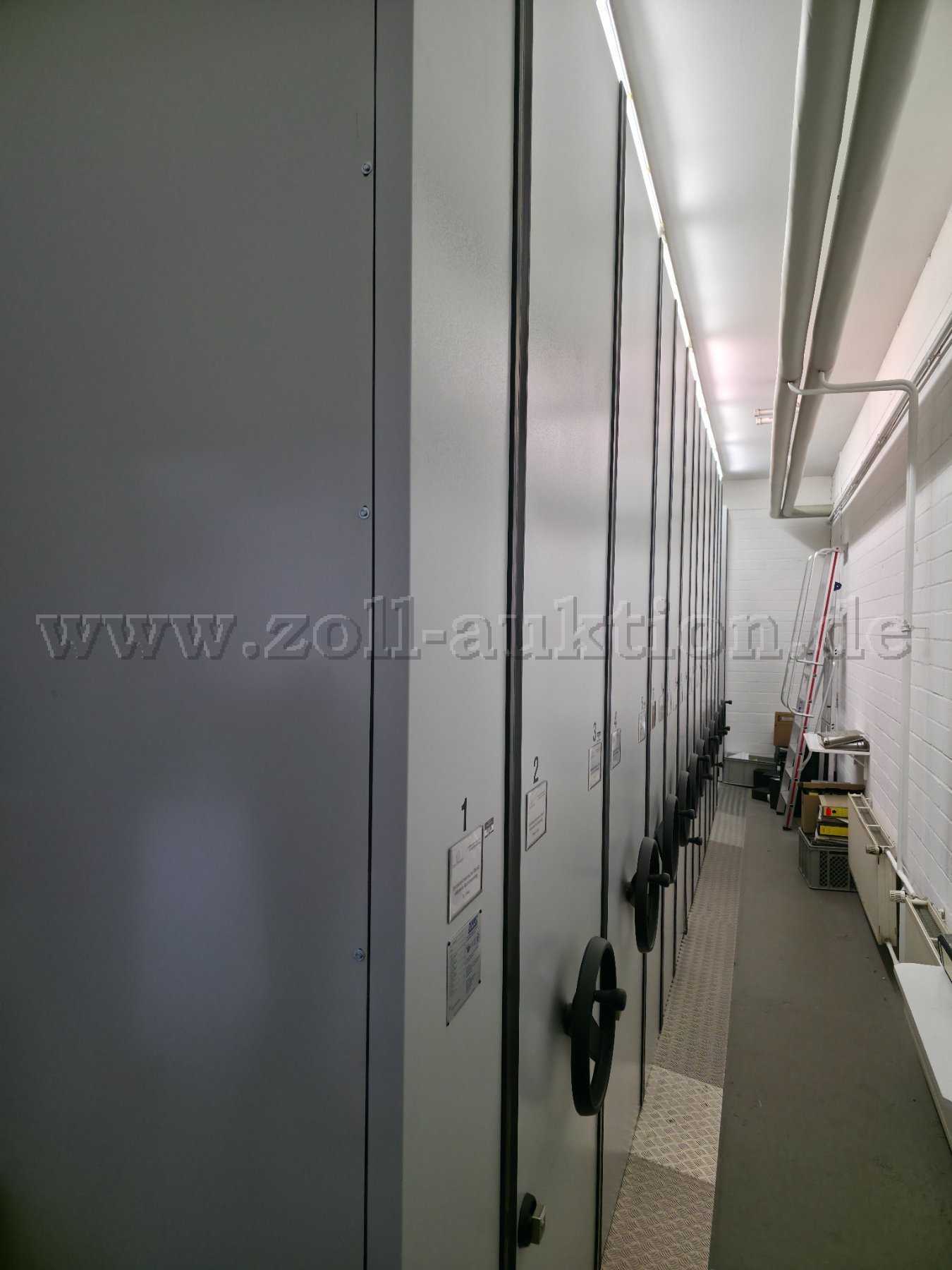 Zoll-Auktion - 1 Archiv-Aktenregal mit 24 Fächern Typ Kompass 1000 der ...