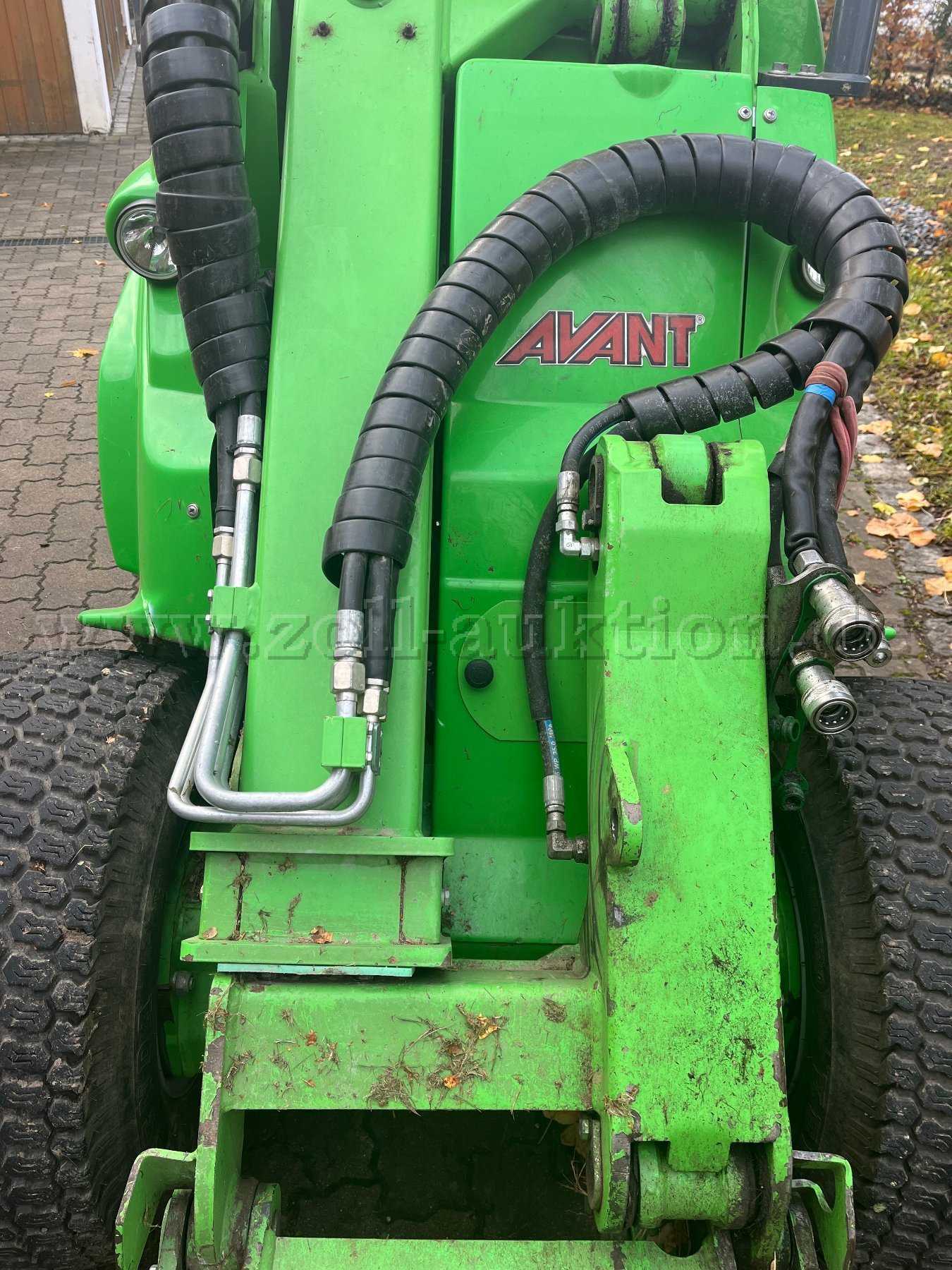 Zoll-Auktion - 1 Avant 525 LPG Multifunktionslader Minilader ...