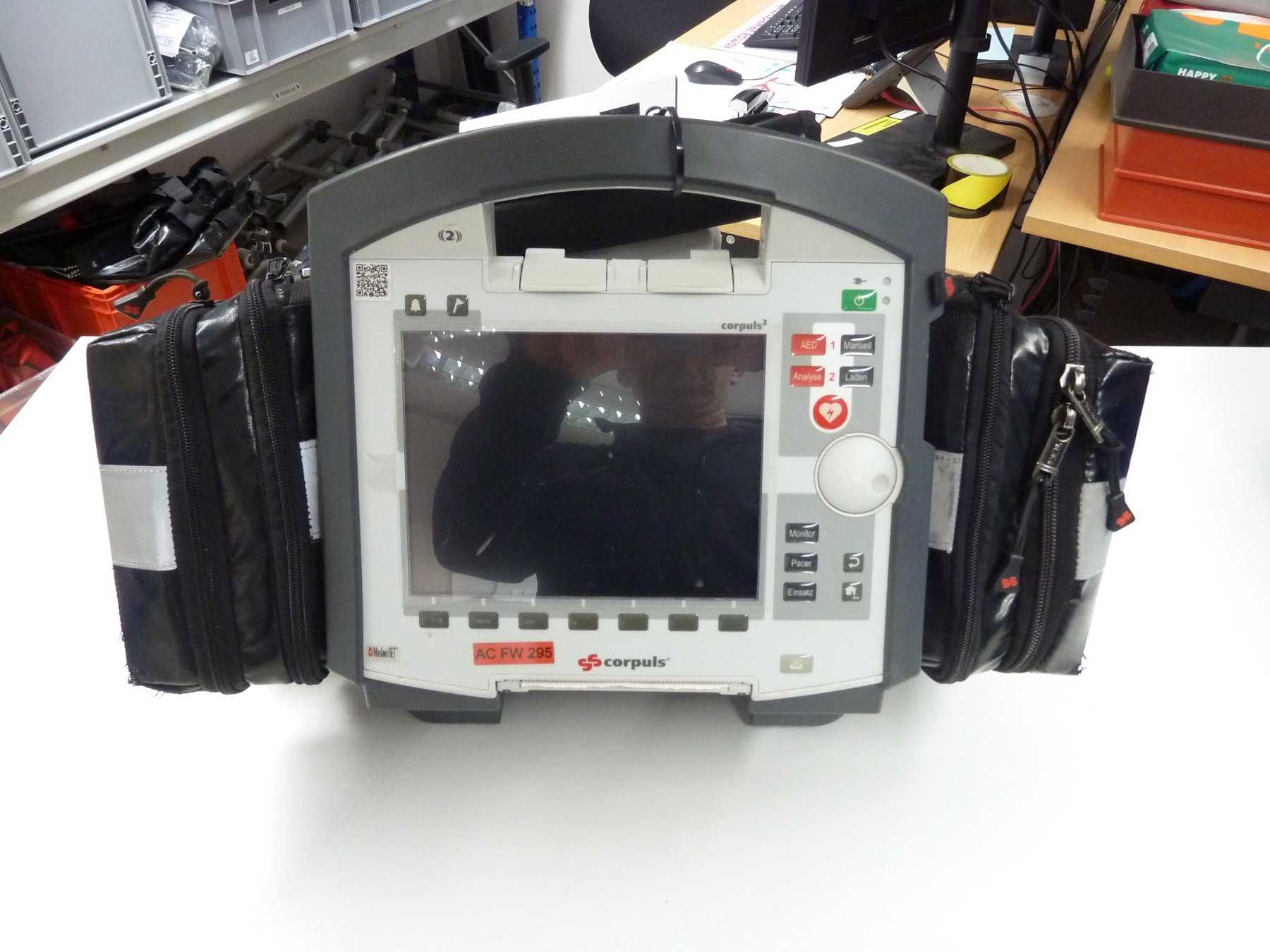 Zoll-Auktion - 1 Corpuls C3 Modularer Patientenmonitor und Defibrilator ...