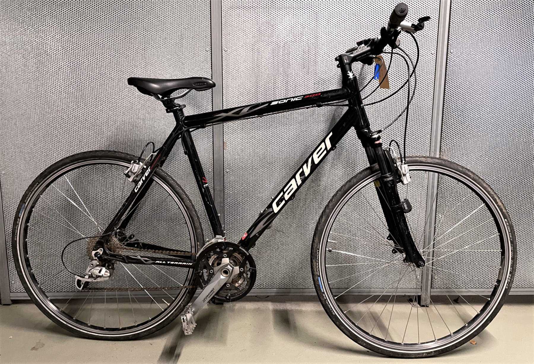 Zoll-Auktion - 1 Cross- Herrenrad, Carver 300 Sonic, schwarz, 27-Gang ...