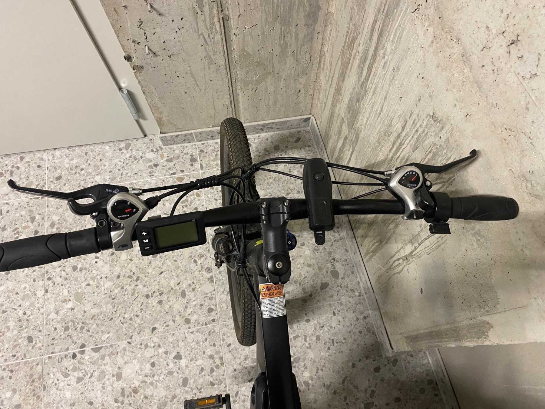 Zoll-Auktion - 1 E-Bike Rockshark Modell c1.0 - Bereifung 26" Zoll ...