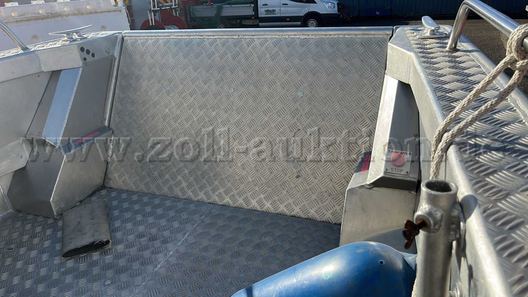 Zoll-Auktion - 1 Feuerwehr Mehrzweckboot Reich Alu inklusive Trailer (ID 932411)