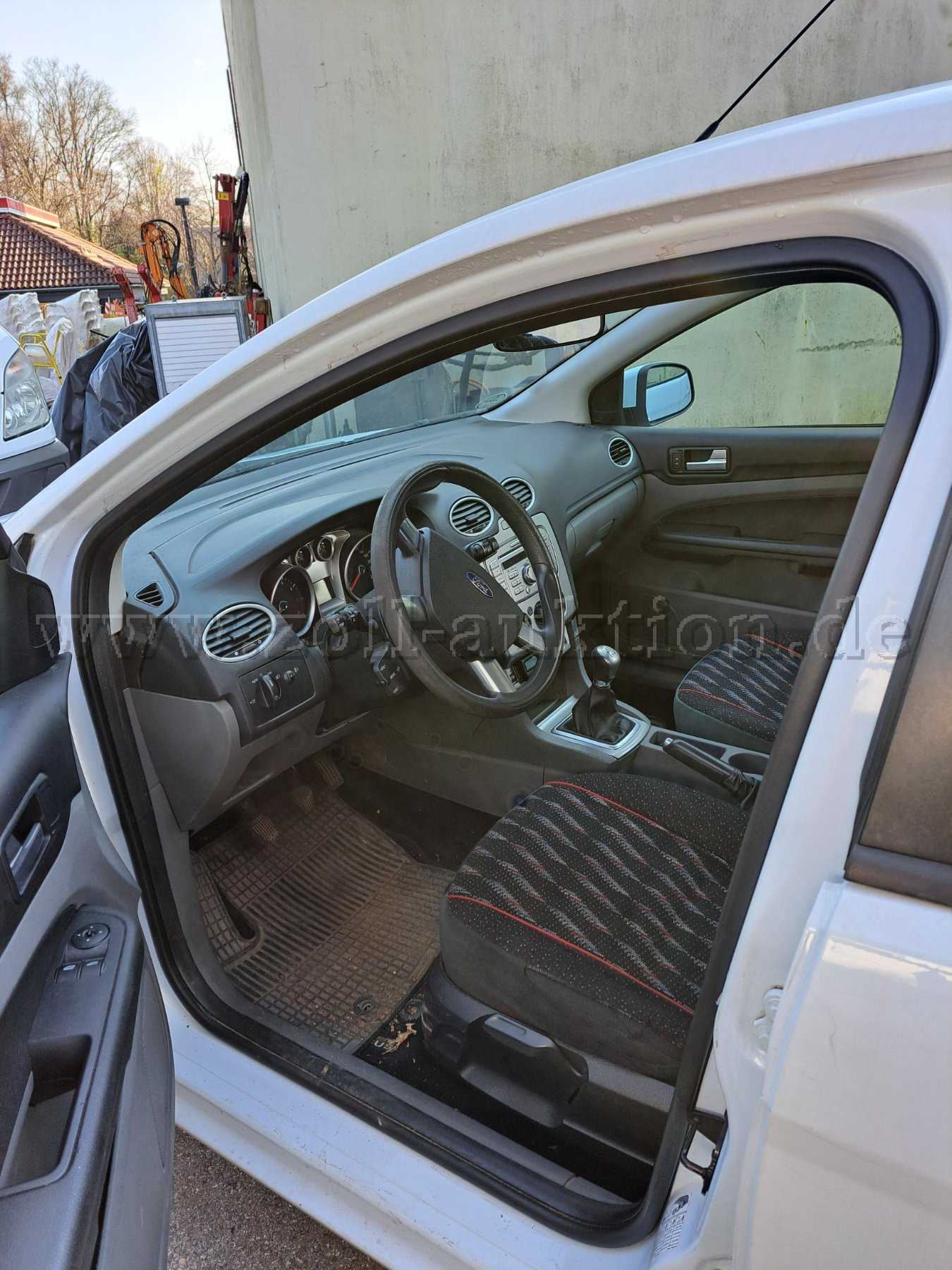 Zoll-Auktion - 1 Ford Focus Turnier Style 1.4 mit Motorschaden (ID 960868)