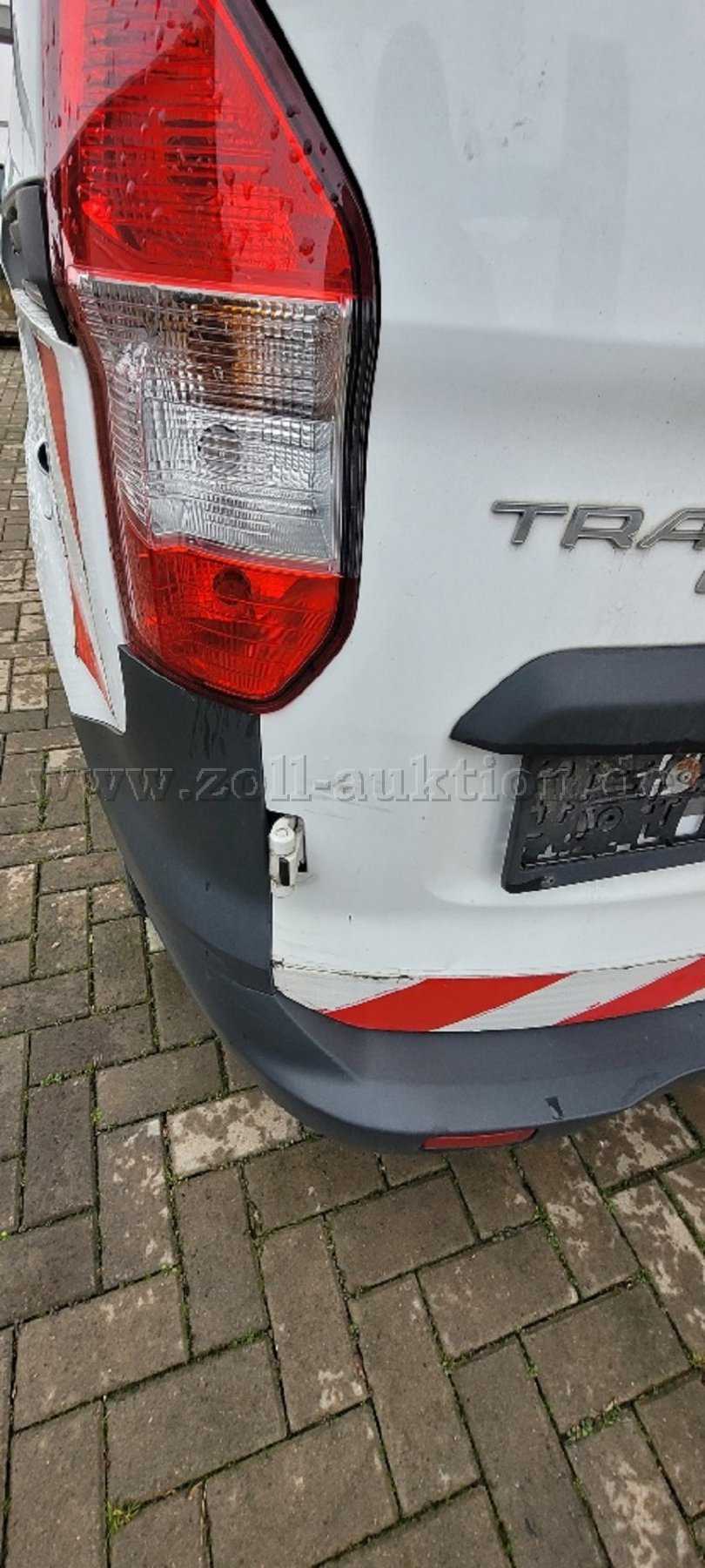 Zoll-Auktion - 1 Ford Transit Courier Kombi - Motorschaden (ID 936512)