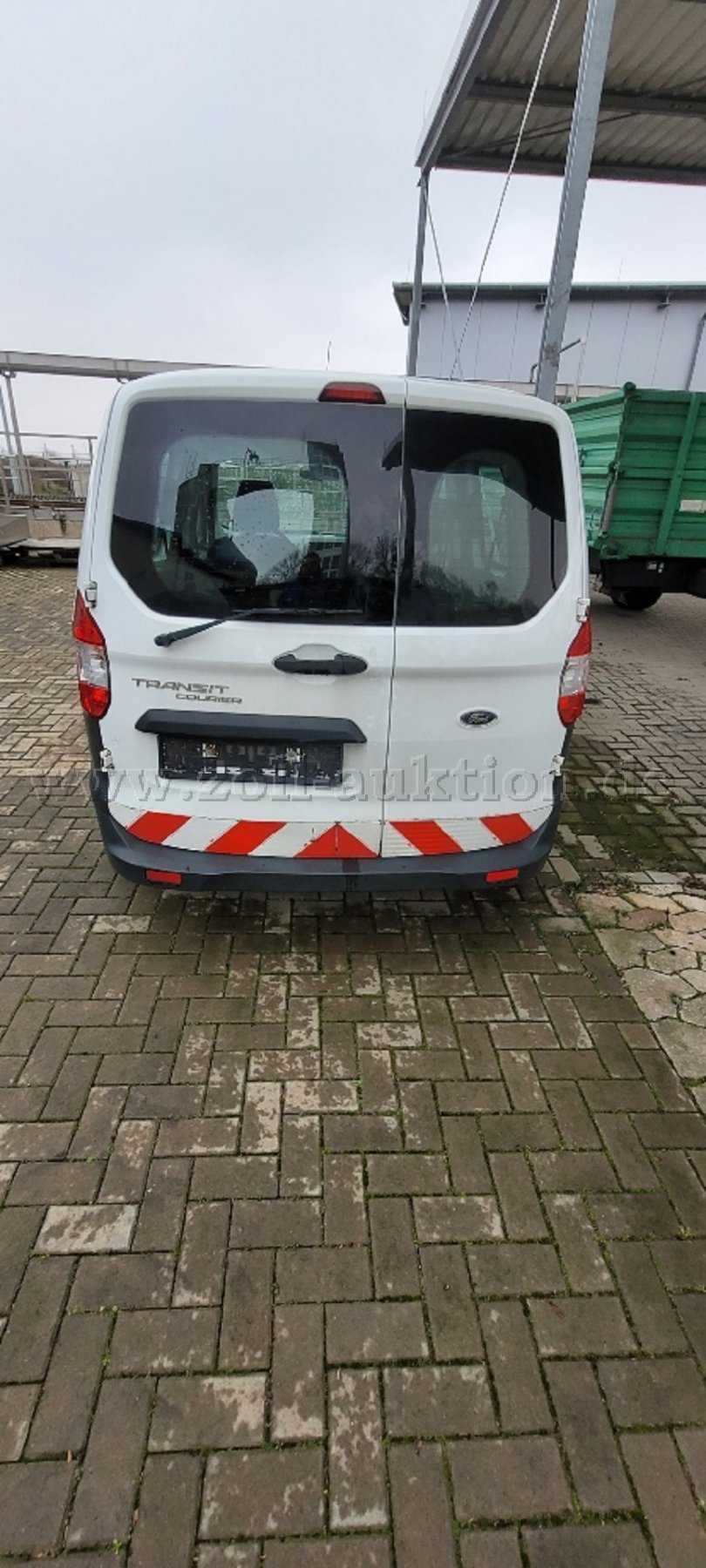 Zoll-Auktion - 1 Ford Transit Courier Kombi - Motorschaden (ID 936512)