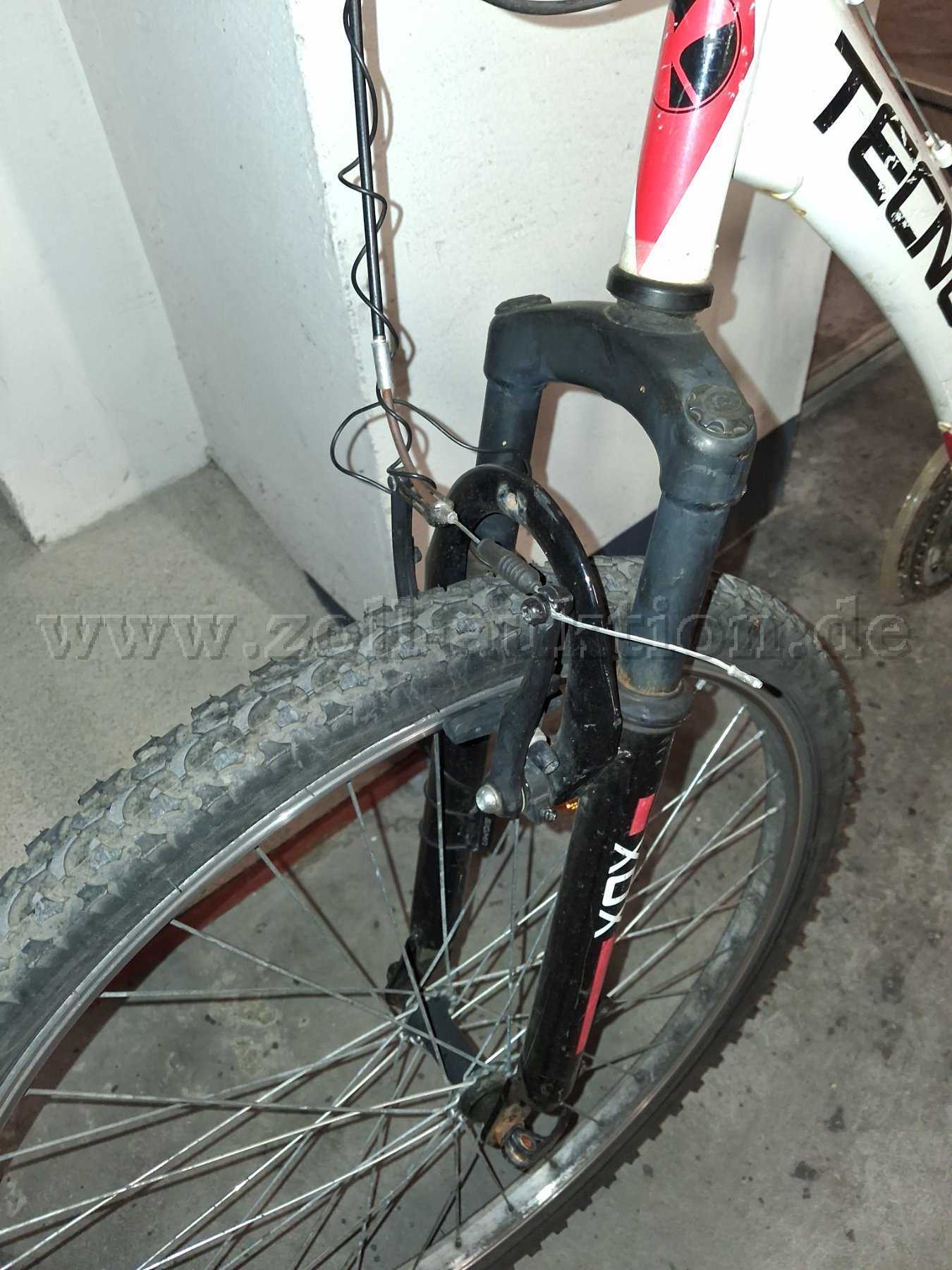 Zoll-Auktion - 1 Jugend Mountainbike weis 26 Zoll; Marke Technobike (ID ...