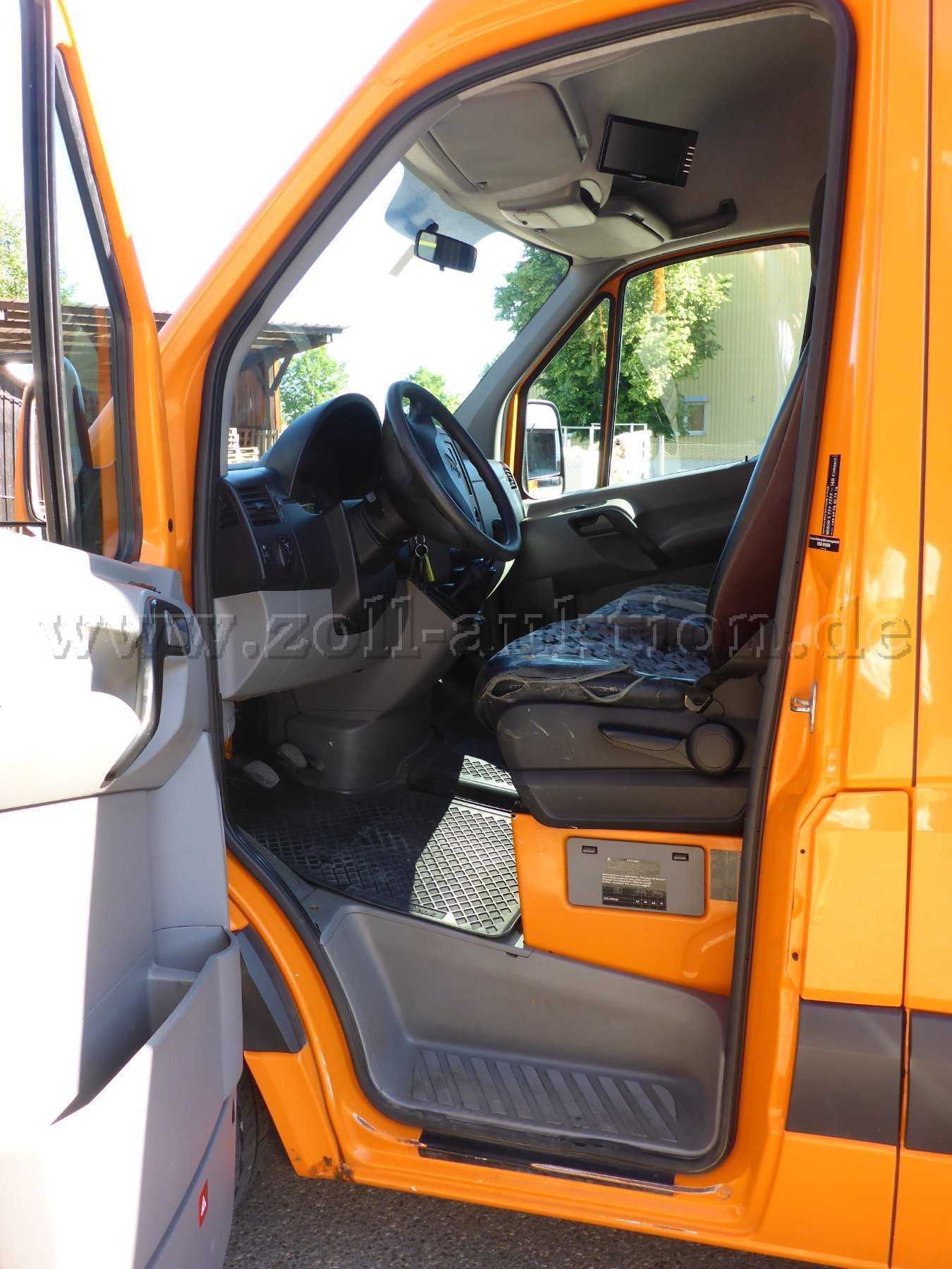 Zoll-Auktion - 1 Kombi Kastenwagen Hochdach, Mercedes Sprinter 313 CDI ...