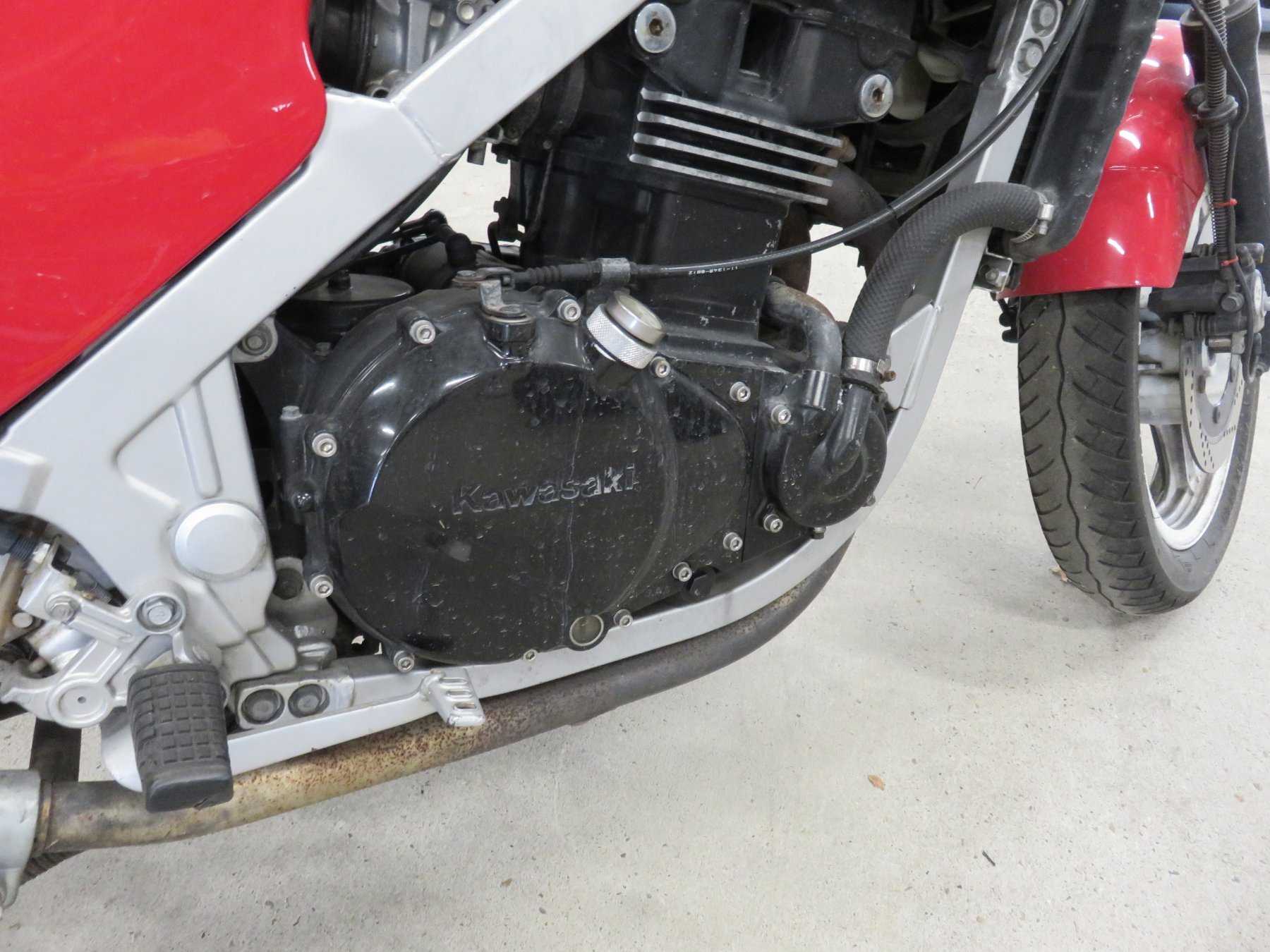 Zoll-Auktion - 1 Krad Kawasaki GPZ 500 S (ID 922355)