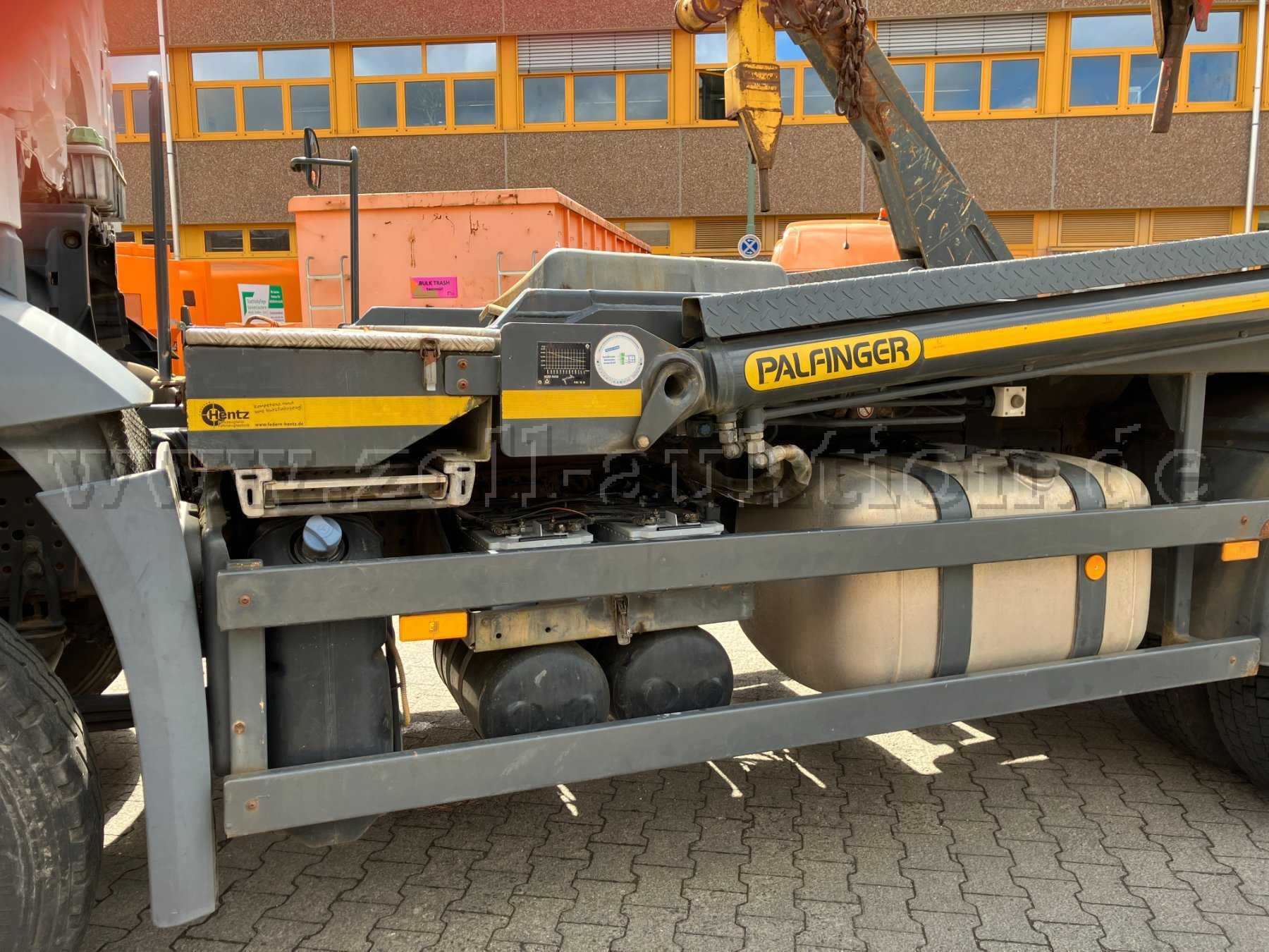 Zoll-Auktion - 1 LKW Mercedes Benz Arocs Palfinger PAK 13M Meier-Ratio ...