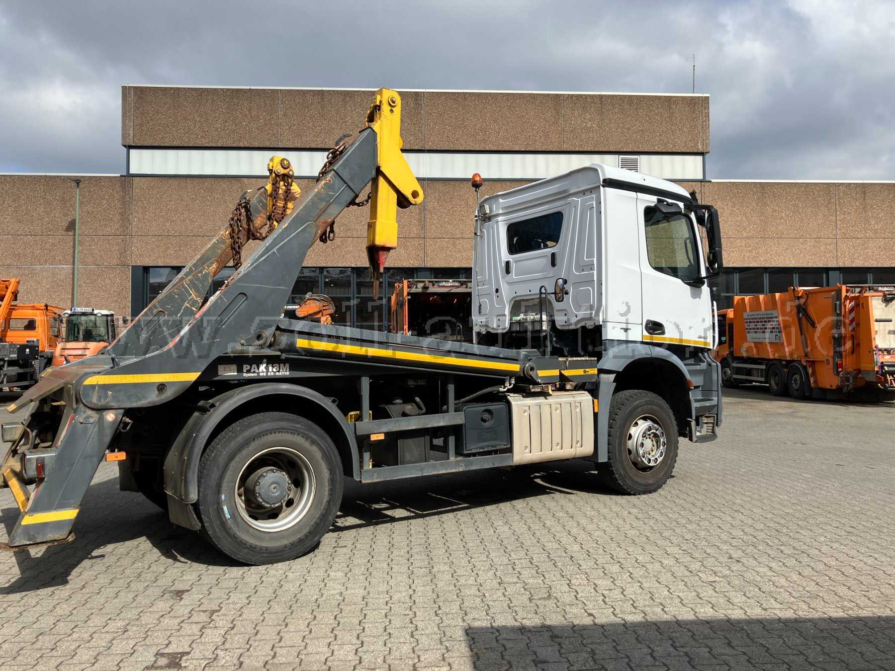 Zoll-Auktion - 1 LKW Mercedes Benz Arocs Palfinger PAK 13M Meier-Ratio ...