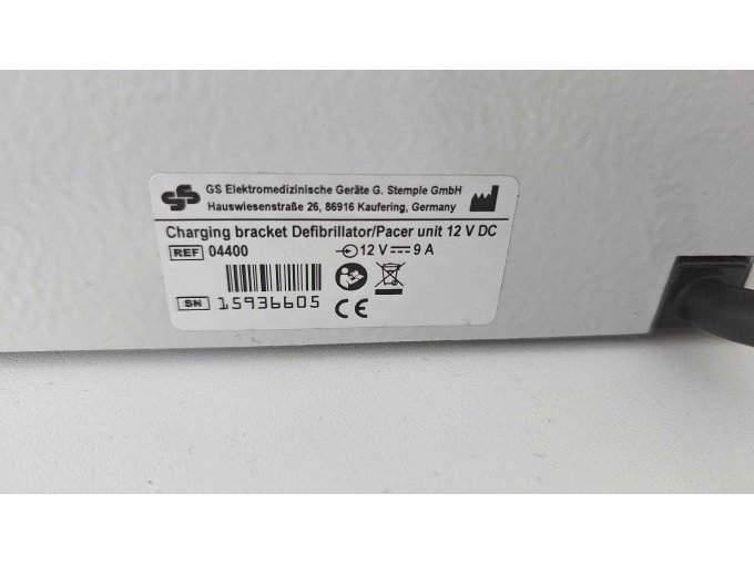 Zoll-Auktion - 1 Ladehalterung 12 Volt für Corpuls 3 Defibrillator ...