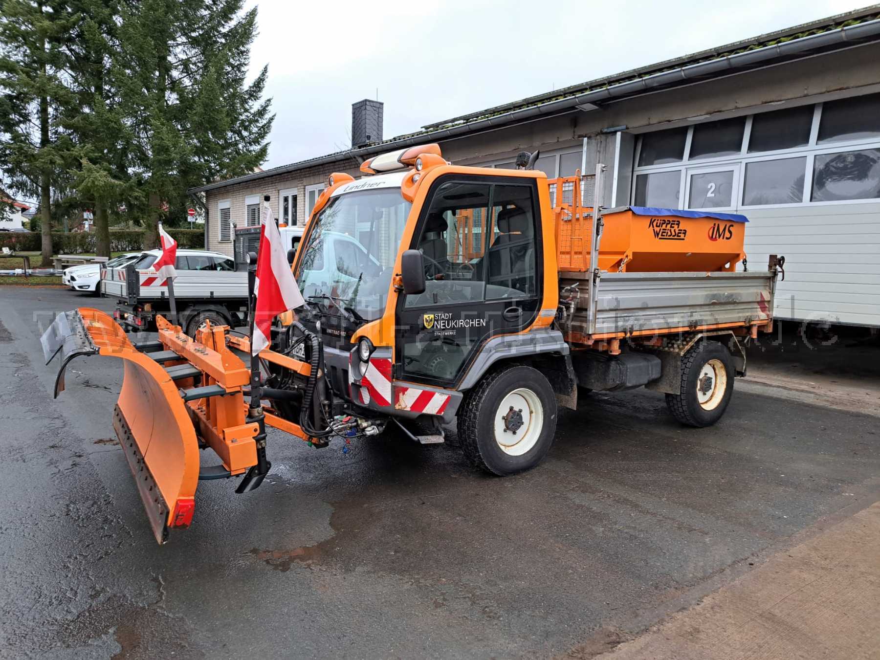 Zoll-Auktion - 1 Lindner Unitrac / 102 (einschließlich ...