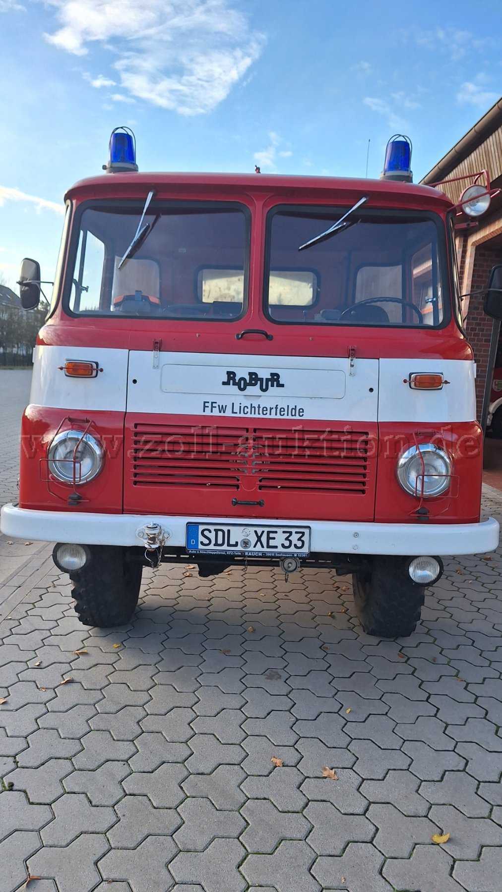 Zoll-Auktion - 1 Löschfahrzeug Robur LO 202AKF LF8-TS8 (ID 934490)