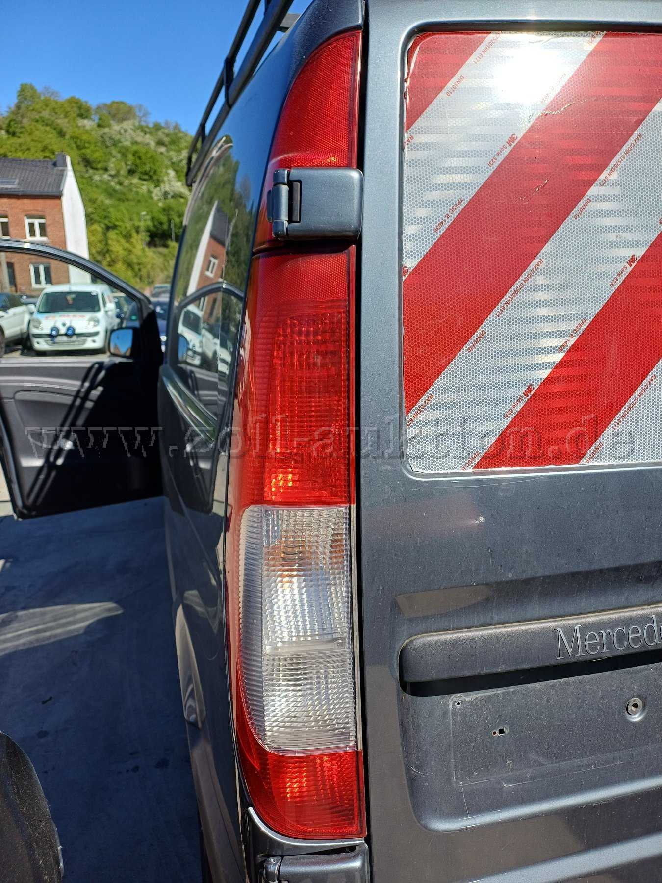 Zoll-Auktion - 1 MERCEDES Vito 2143 ccm - gebraucht als Teilespender ...