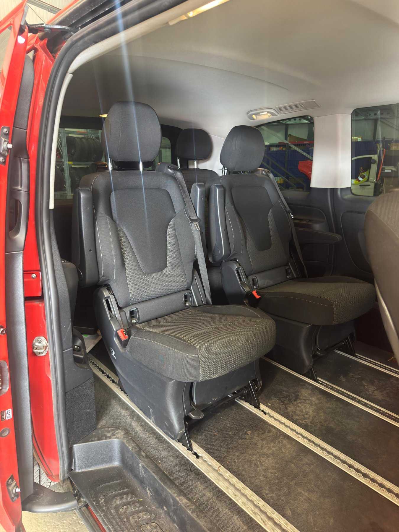 Zoll-Auktion - 1 Mercedes Benz Vito 119 CDI Tourer 4MATIC Kompakt Aut ...