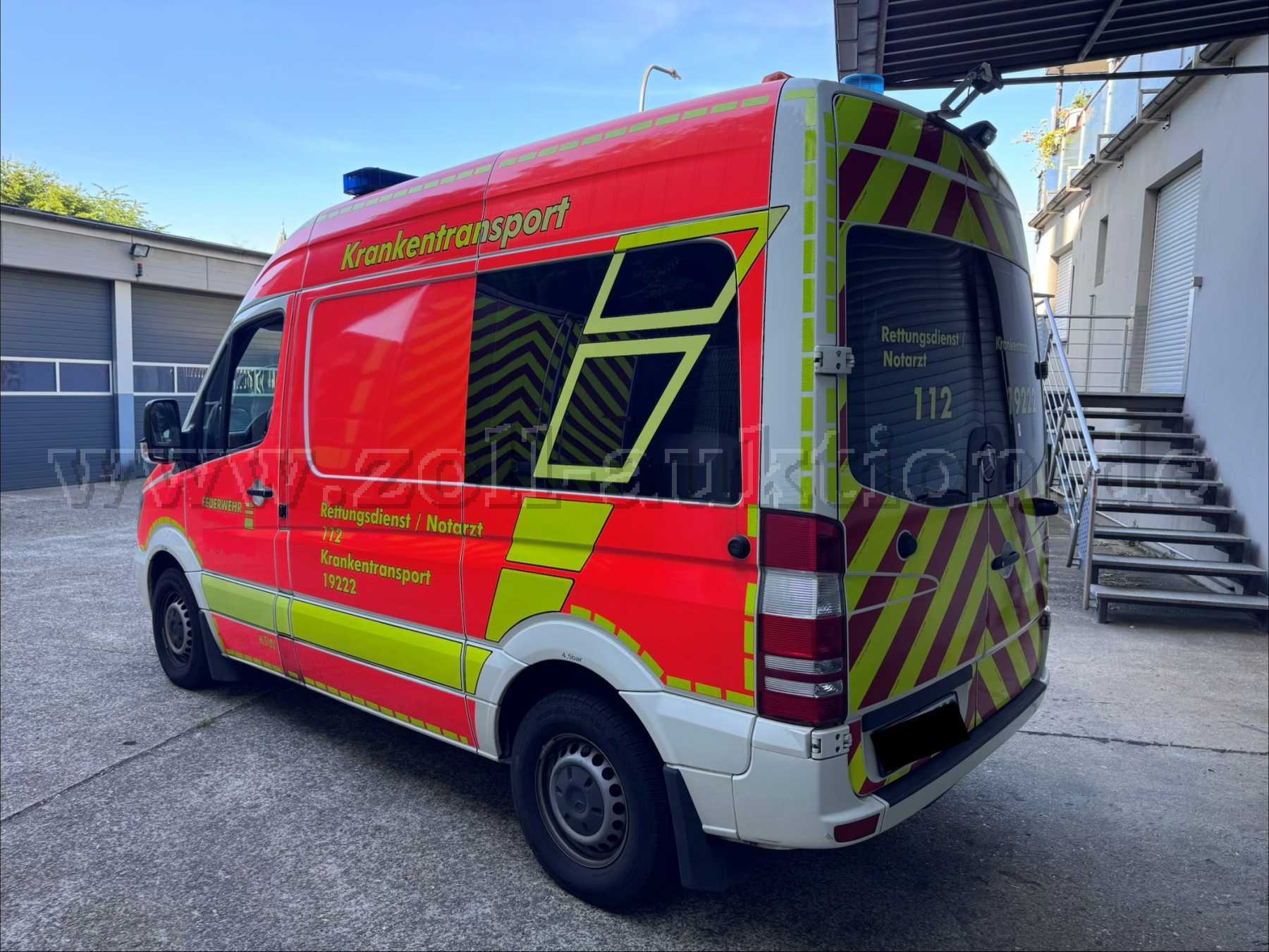 Zoll-Auktion - 1 Mercedes Sprinter 906 Krankentransportwagen ...