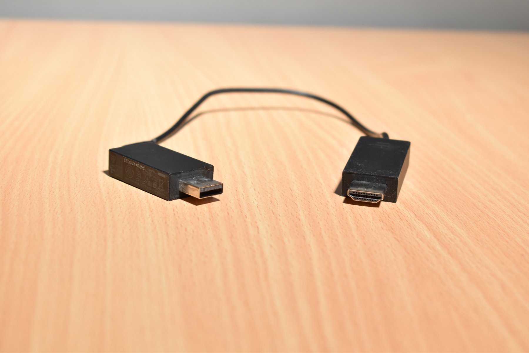 Zoll-Auktion - 1 Microsoft Wireless Display Adapter – MIRACAST – Modell ...