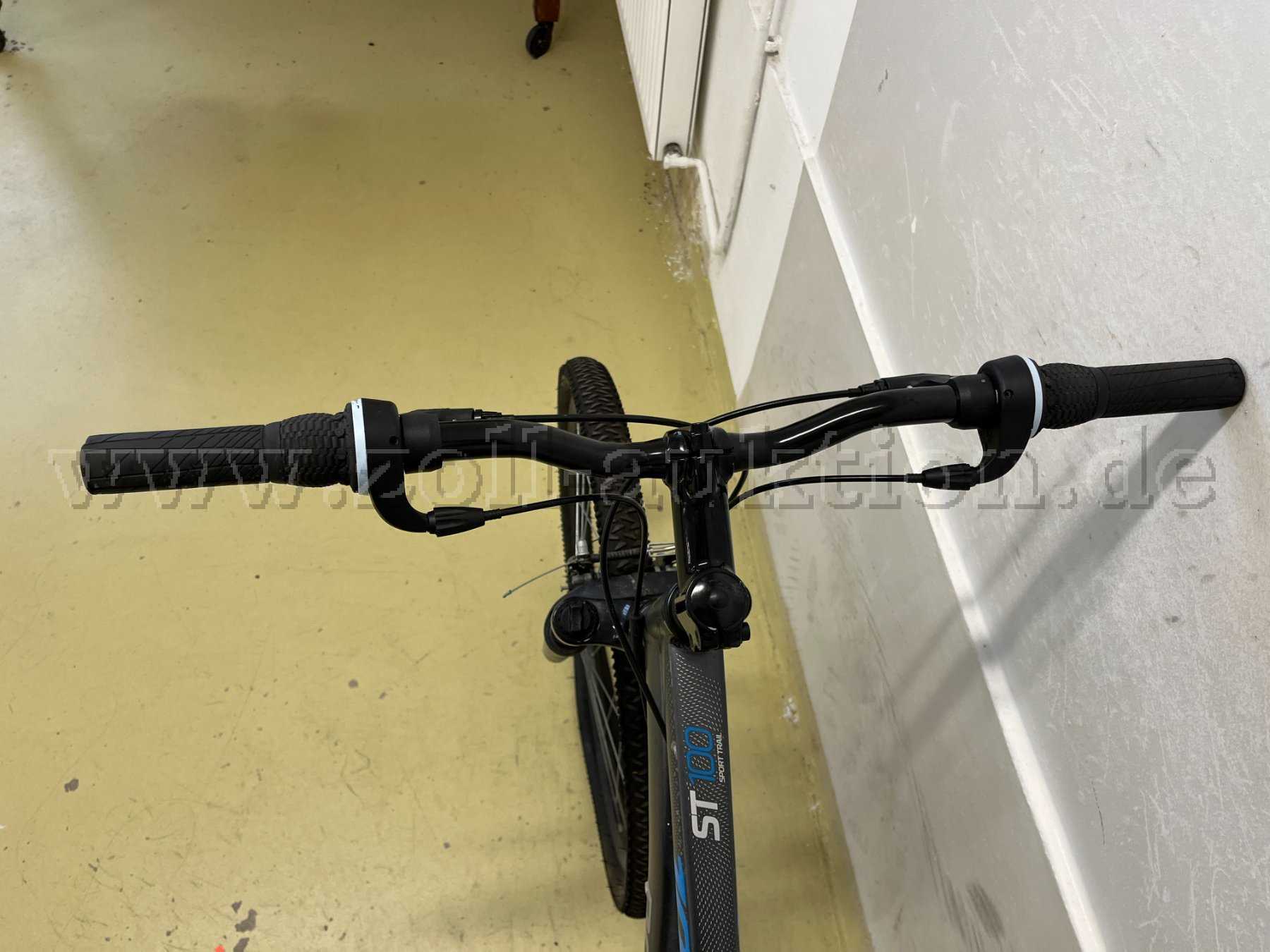 Zoll-Auktion - 1 Mountainbike von Rockrider "ST 100" (27,5 Zoll, RH 42 cm) (ID 931556)