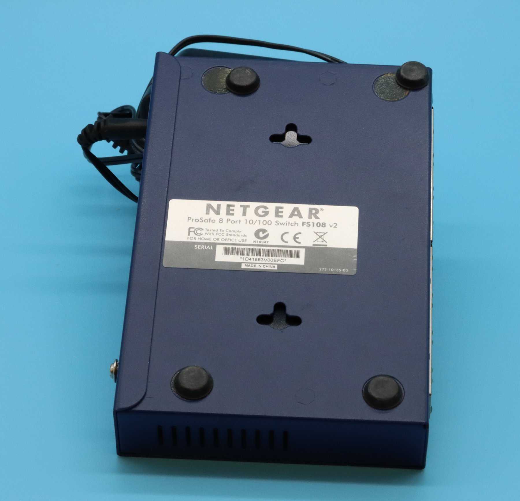 Zoll-Auktion - 1 NETGEAR Fast Ethernet Switch FS 105 und FS 108 v2 mit ...