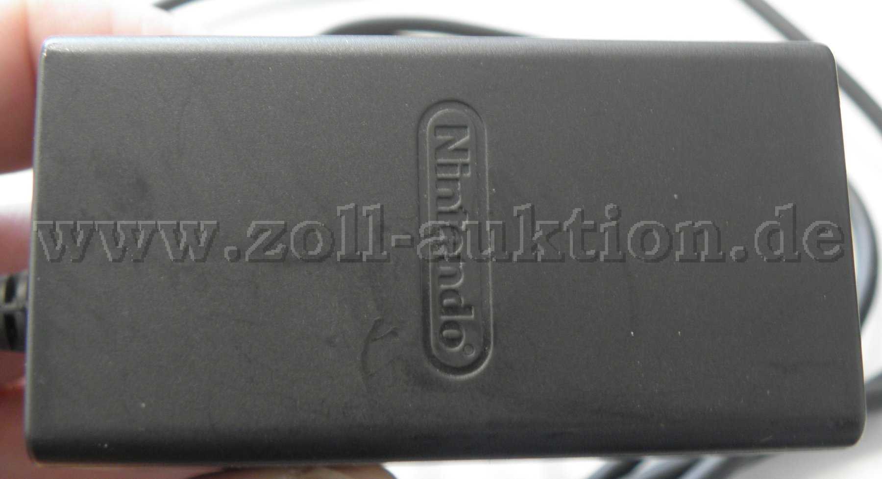 Zoll-Auktion - 1 Nintendo Switch in Schutzhülle mit Pokemonmotiv ...