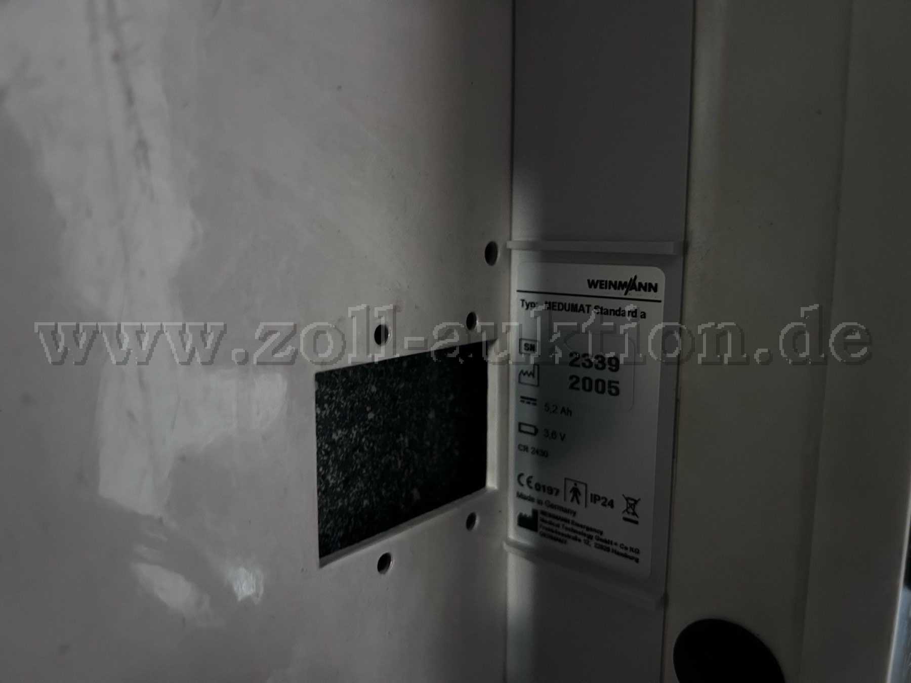 Zoll-Auktion - 1 Notfallbeatmungsgerät Medumat Standard a + Modul ...