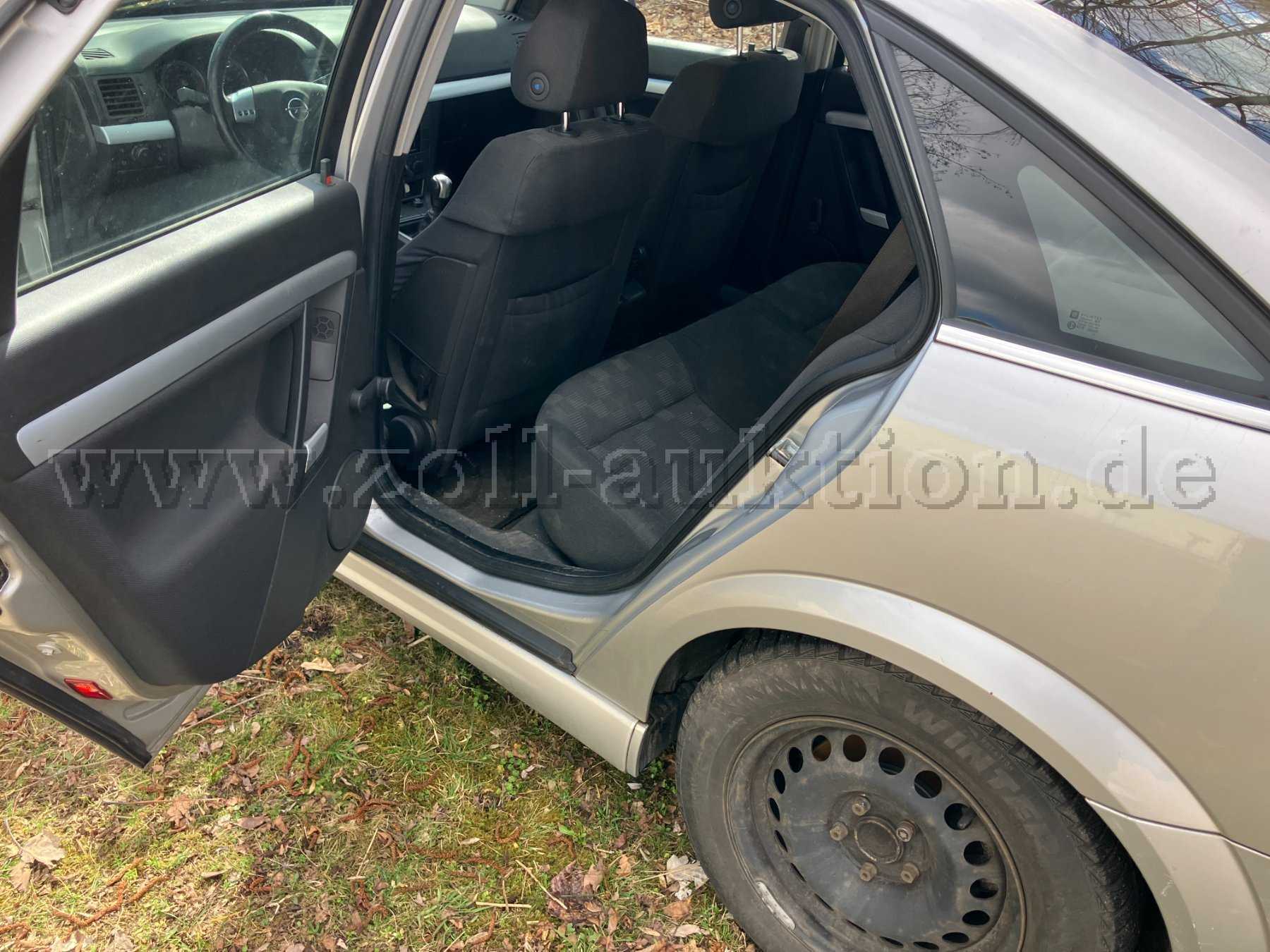 Zoll-Auktion - 1 OPEL Vectra-C-CC, GTS (ID 965376)