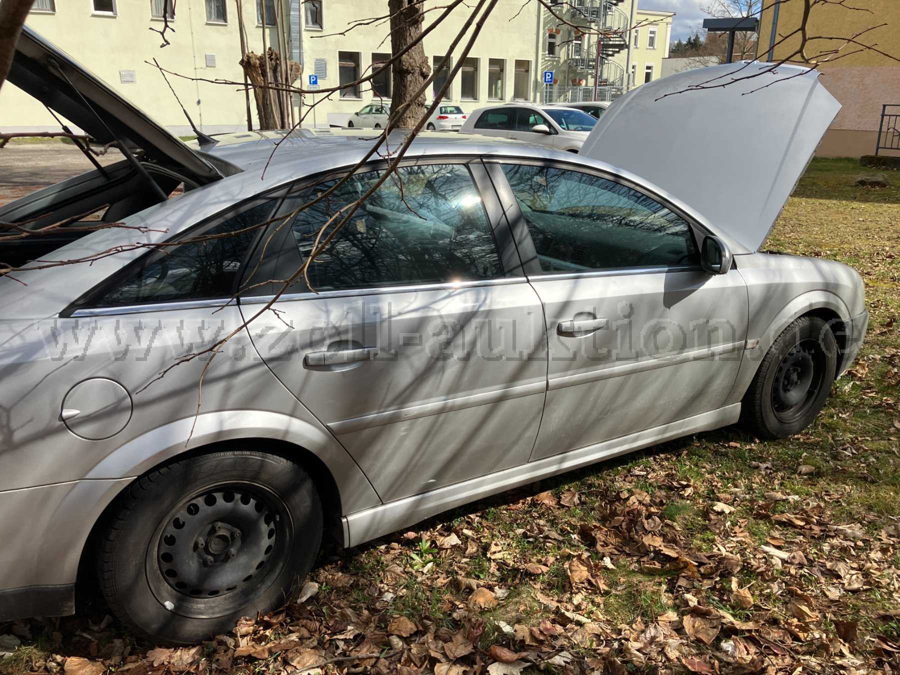 Zoll-Auktion - 1 OPEL Vectra-C-CC, GTS (ID 965376)