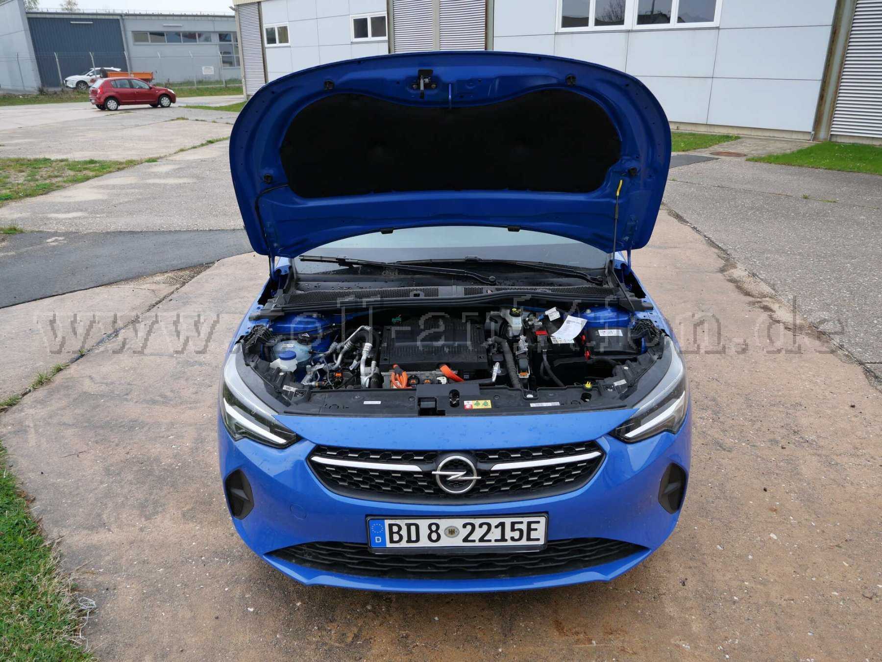 Zoll-Auktion - 1 Opel Corsa F e Elegance - BD8-2215E (ID 963122)