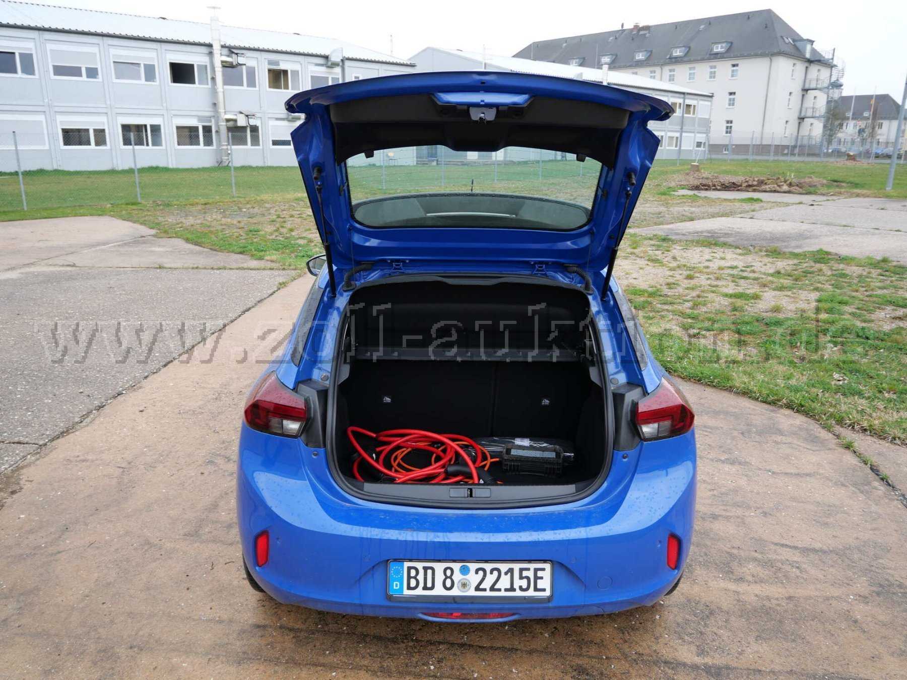 Zoll-Auktion - 1 Opel Corsa F e Elegance - BD8-2215E (ID 963122)