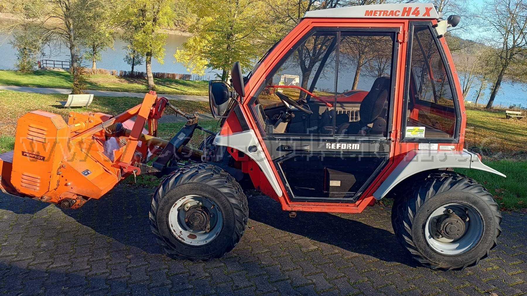 Zoll-Auktion - 1 REFORM Metrac H4X inkl. Schlegelmulcher KP-Serie der ...
