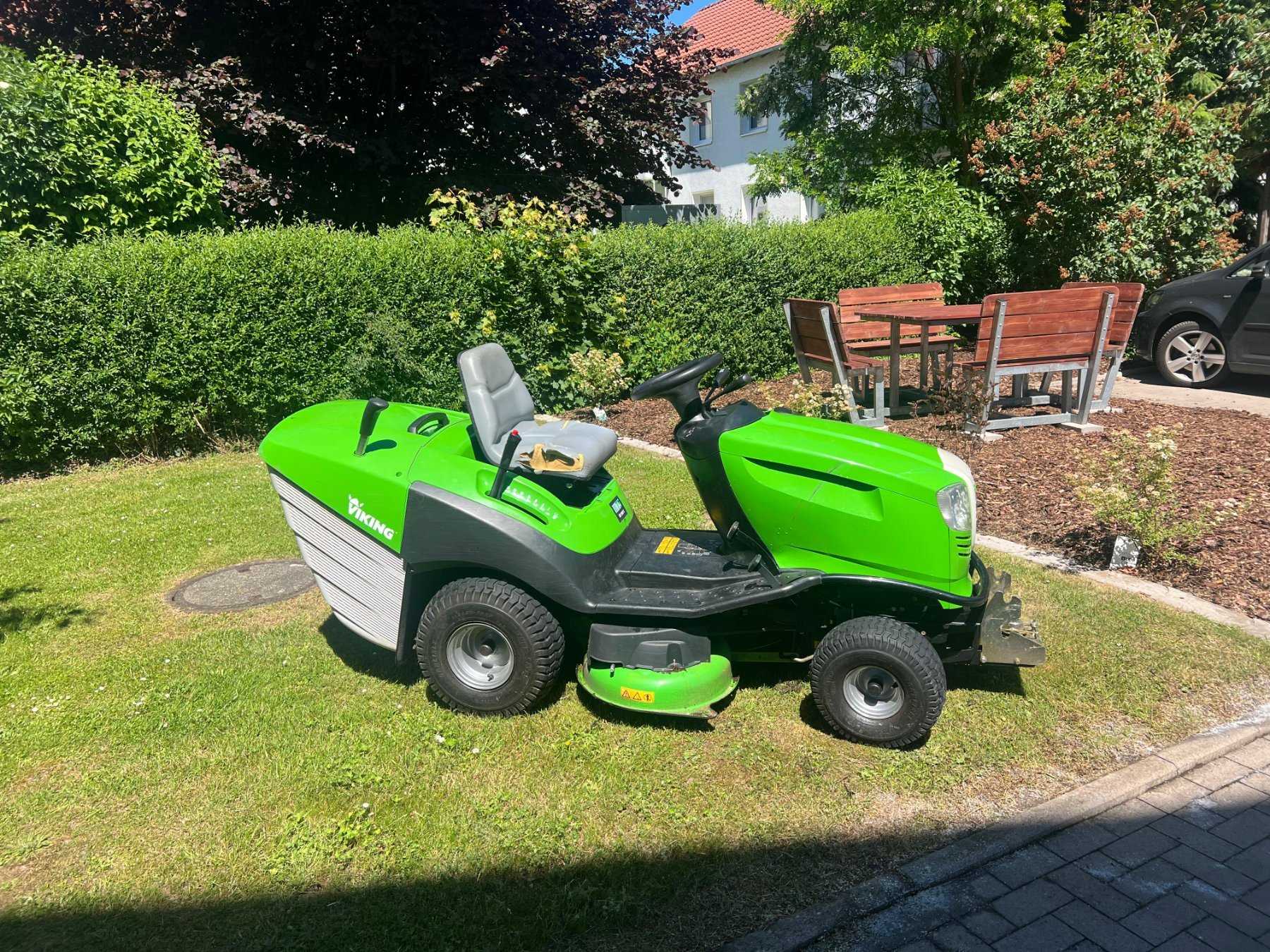 Zoll-Auktion - 1 Rasenmähtraktor VIKING MT 5097.0 C mit Mulch-Funktion ...