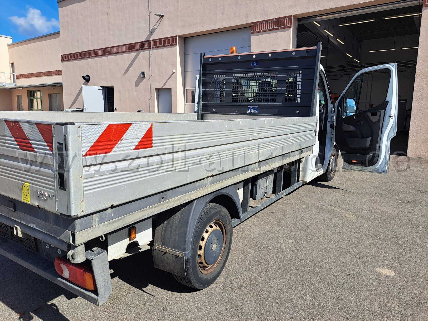 Zoll-Auktion - 1 Renault Master Kipper 3,5t (ID 963789)