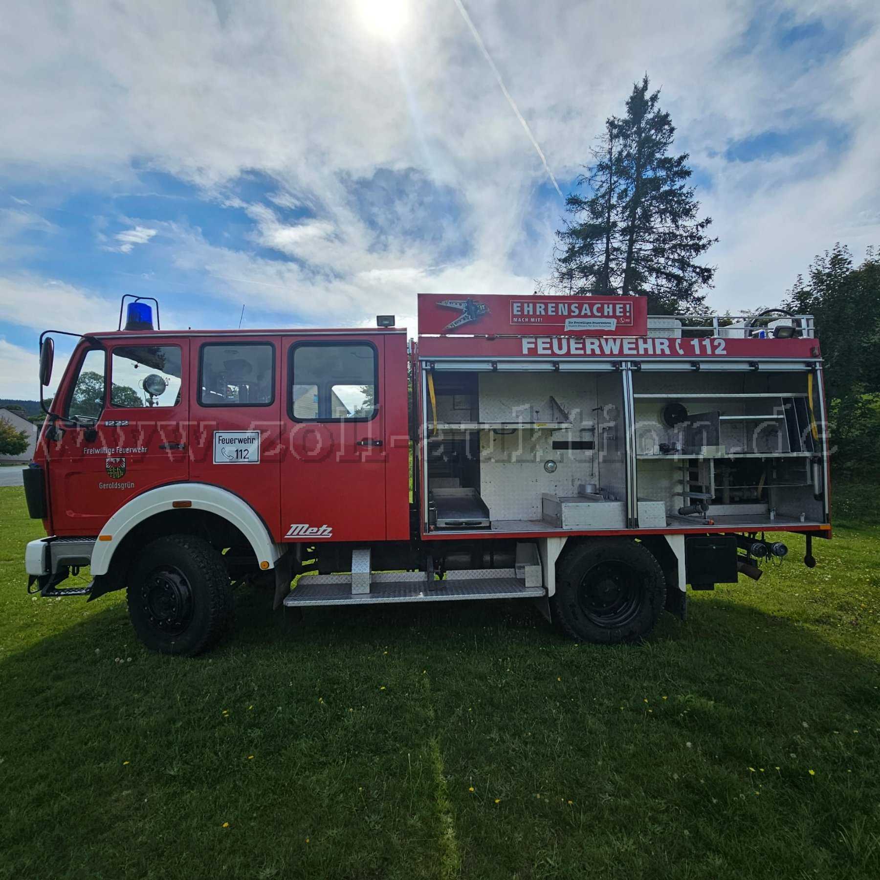 Zoll-Auktion - 1 Tanklöschfahrzeug 16/25, Mercedes Benz Typ AF 1222 (ID ...