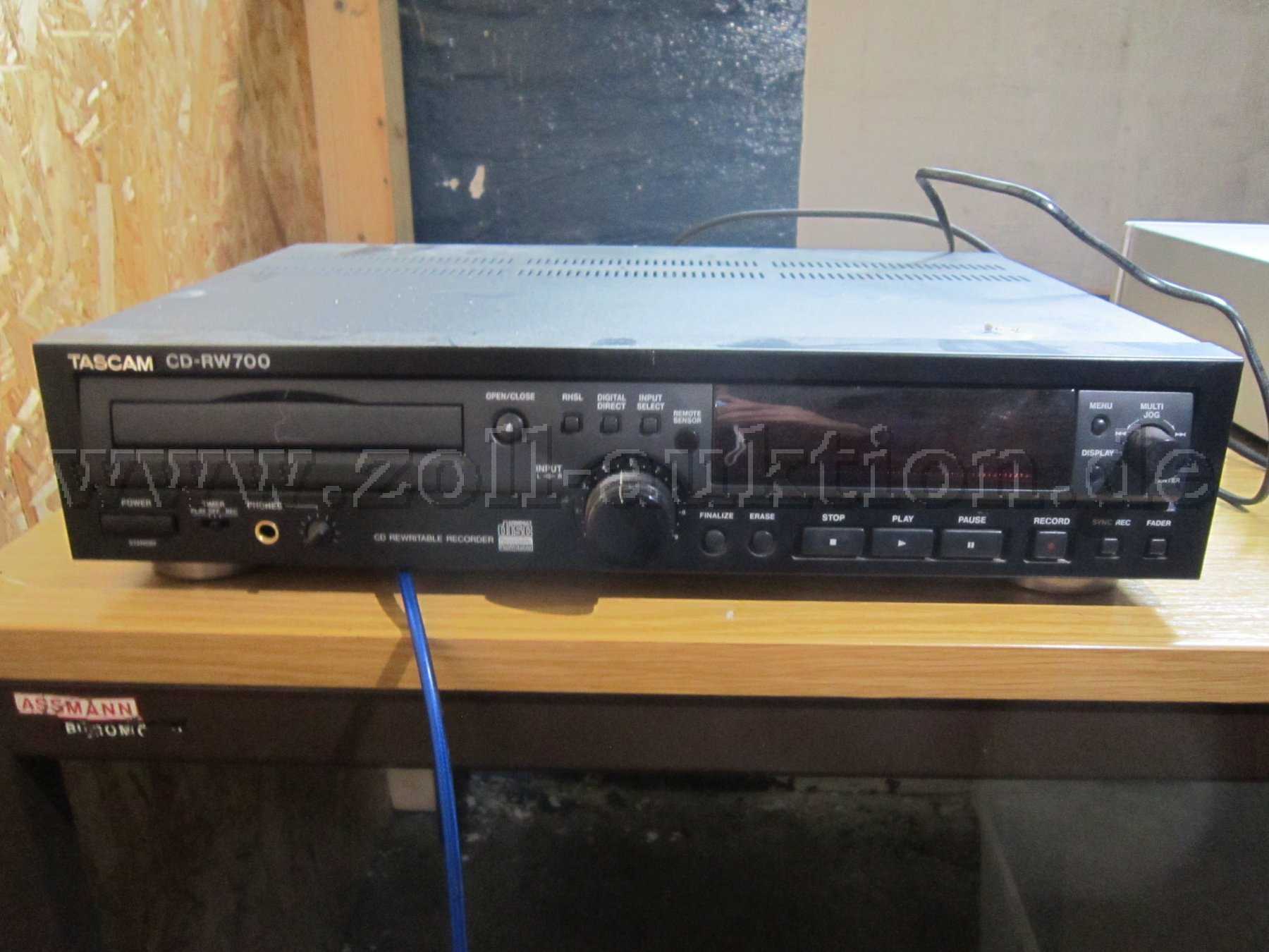 Zoll-Auktion - 1 Tascam CD-RW 700 (CD-Recorder) (ID 962857)