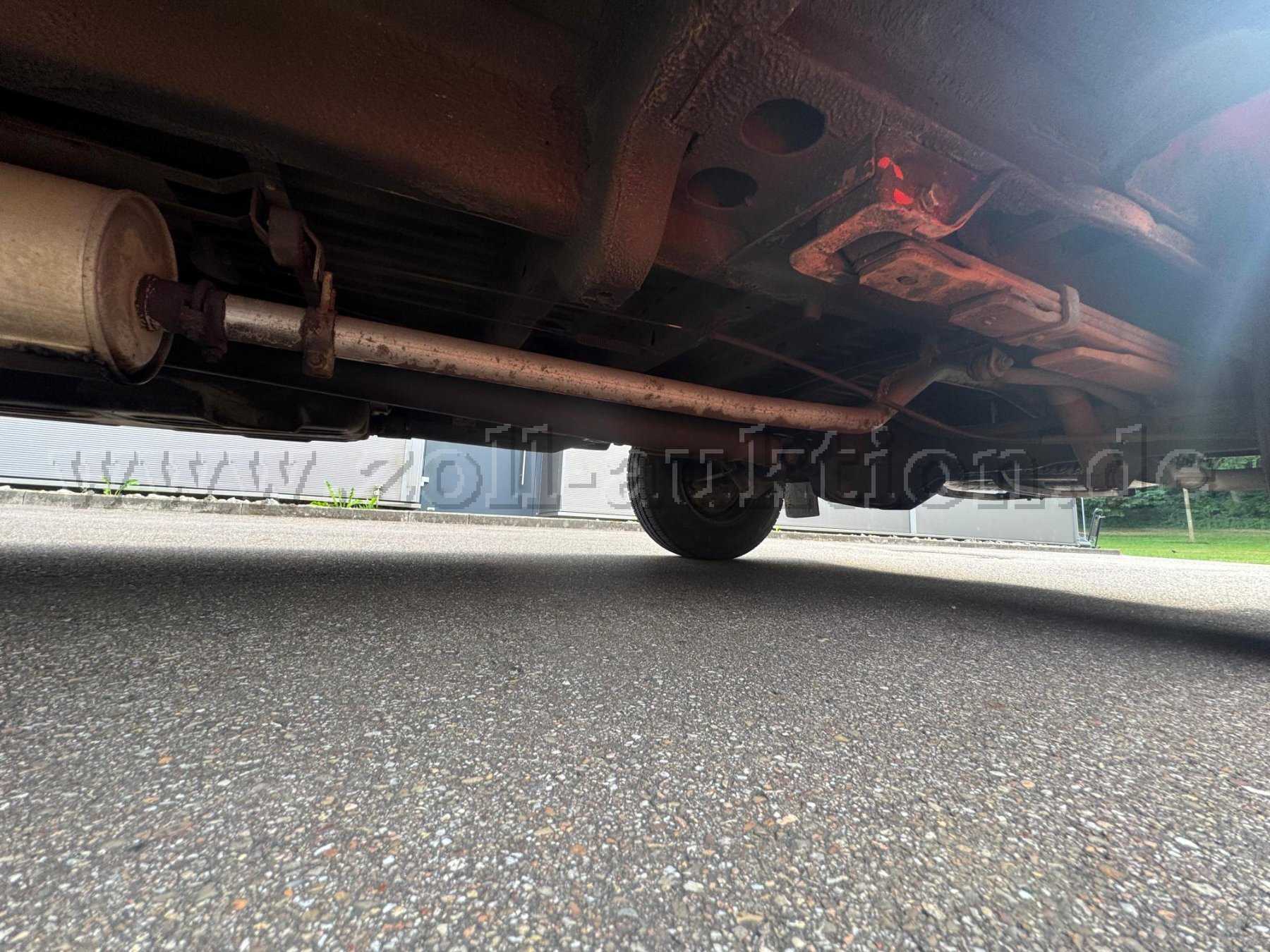 Zoll-Auktion - 1 Tragkraftspritzenfahrzeug Daimler Benz, Model 602 KA ...