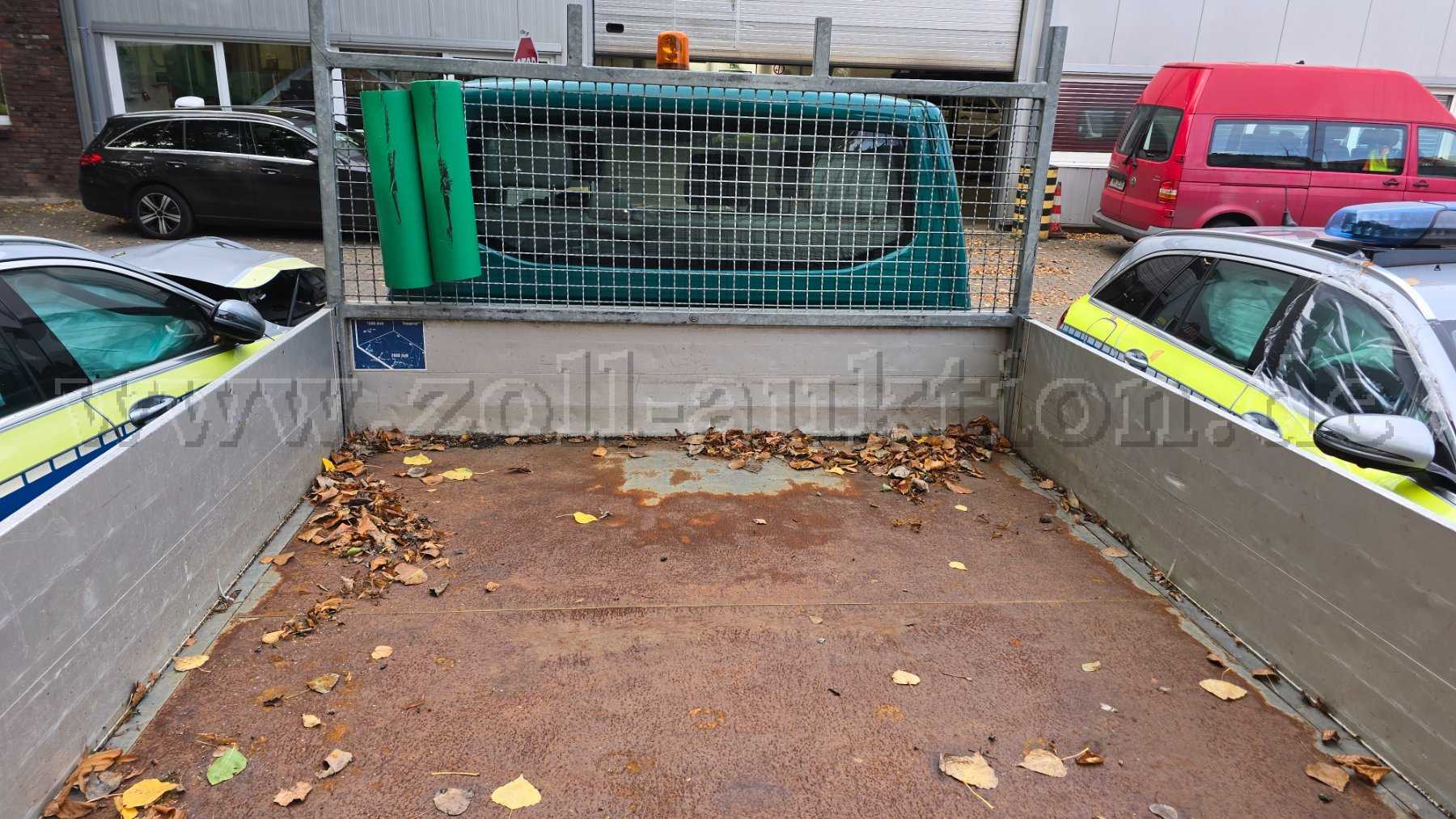 Zoll-Auktion - 1 VW Kipper off. Kasten 7J0 3 Seitenkipper Motorschaden ...