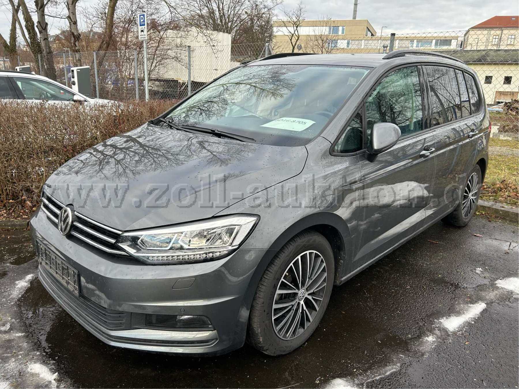 Zoll-Auktion - 1 VW Touran 2.0 TDI SCR Comfortline -ERSATZTEILTRÄGER ...