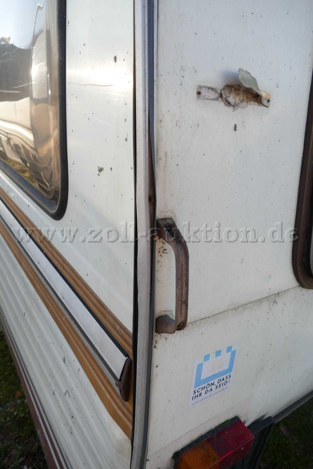 Zoll-Auktion - 1 Wohnwagen Hobby Typ 520 / Unfall- Bastlerfahrzeug (ID ...