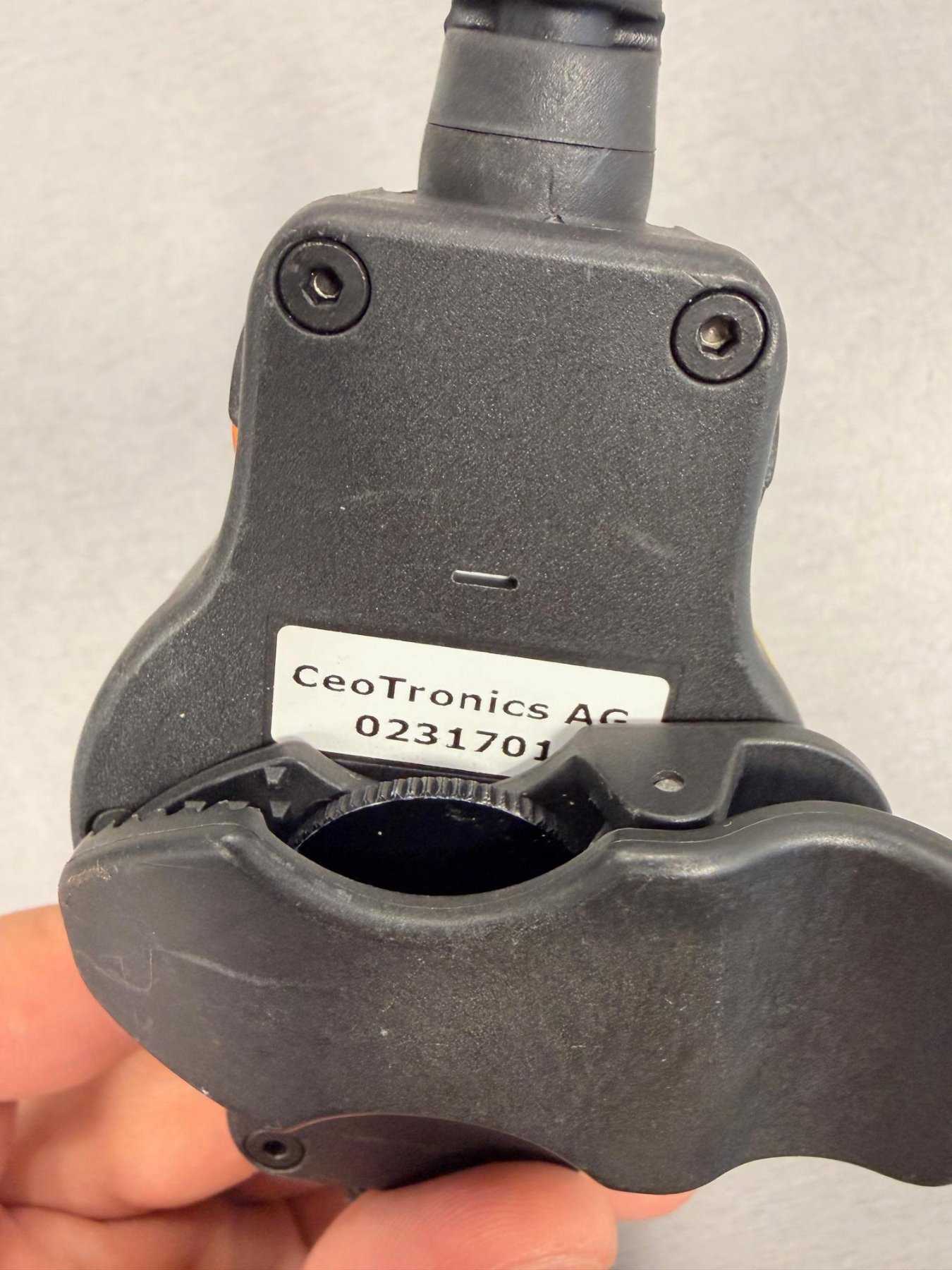 Zoll-Auktion - 2 MSA AUER Ultra Elite ComKit Hör-Sprechgarnitur mit ...