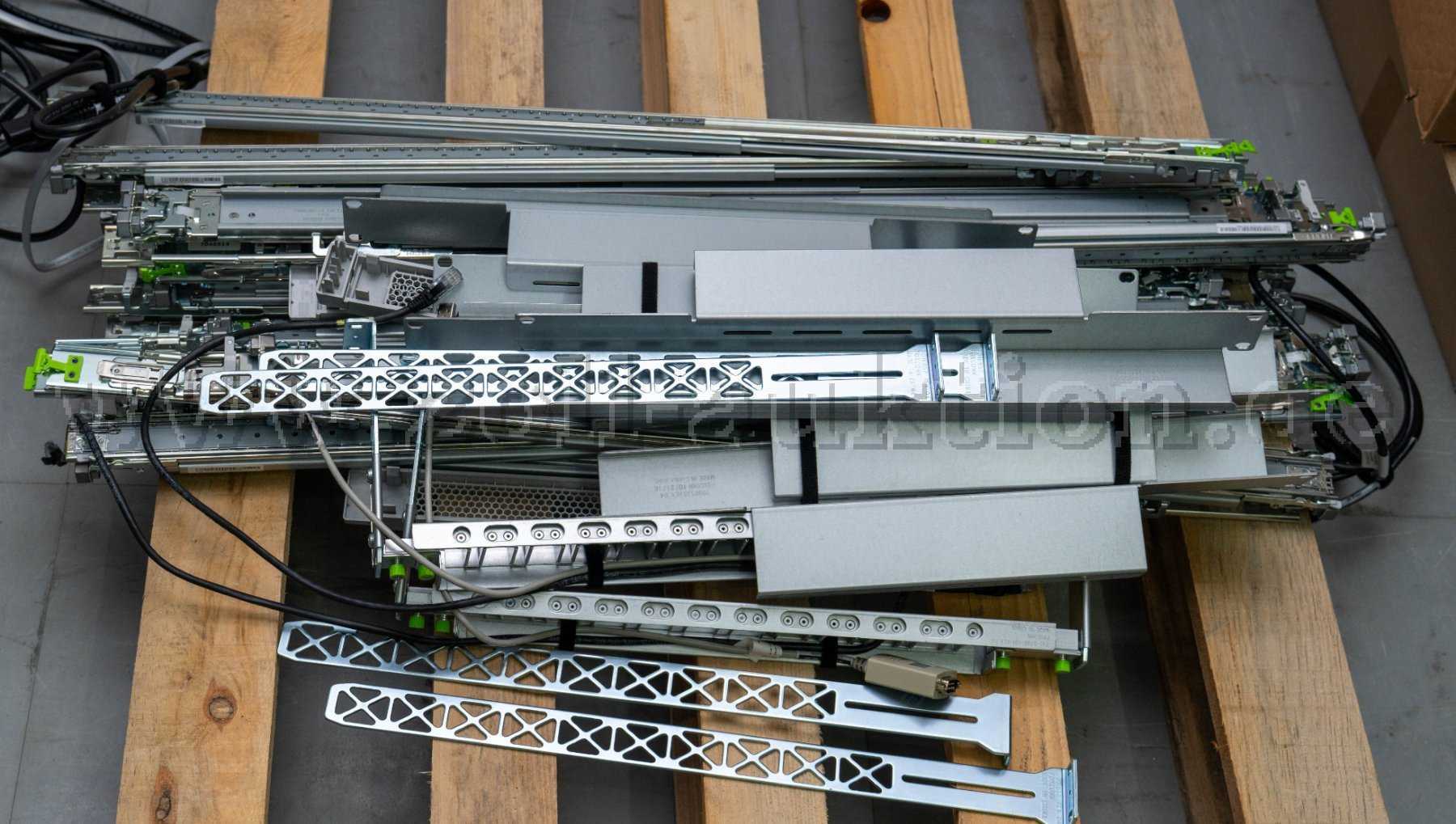 Zoll-Auktion - 2 Oracle Exadata X7-2 Quarter Rack Server HC 10TB (ID ...