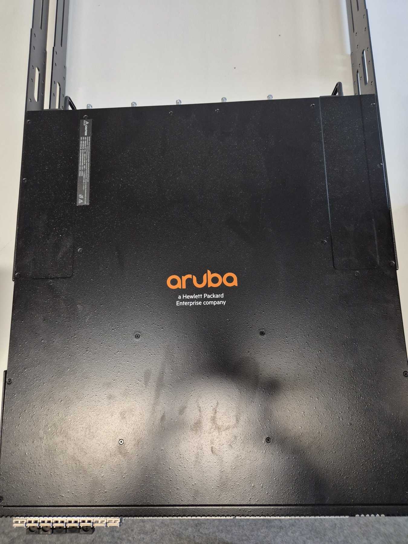 Zoll-Auktion - 2 Switche der Marke Hewlett Packard Enterprise (HPE ...