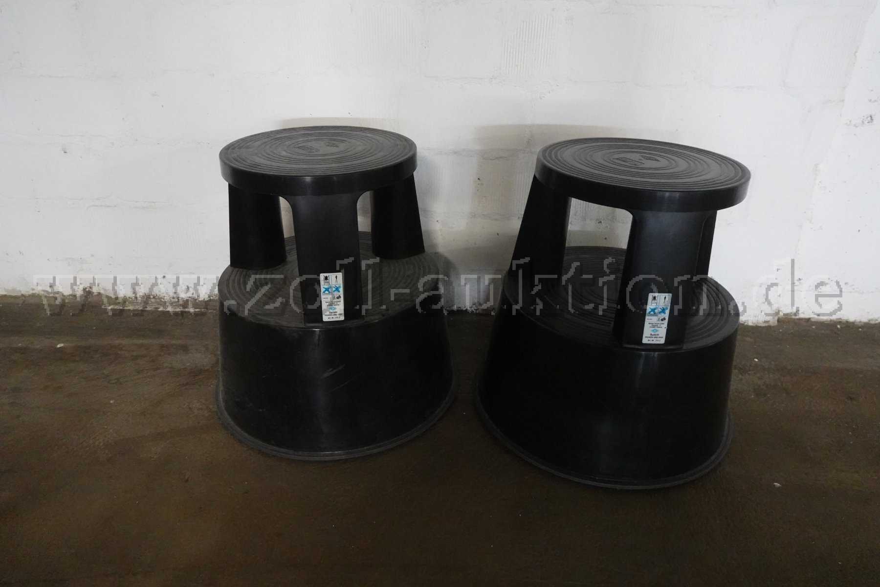 Zoll-Auktion - 2 Wedo Rolltritte in schwarz; gebraucht (ID 931135)