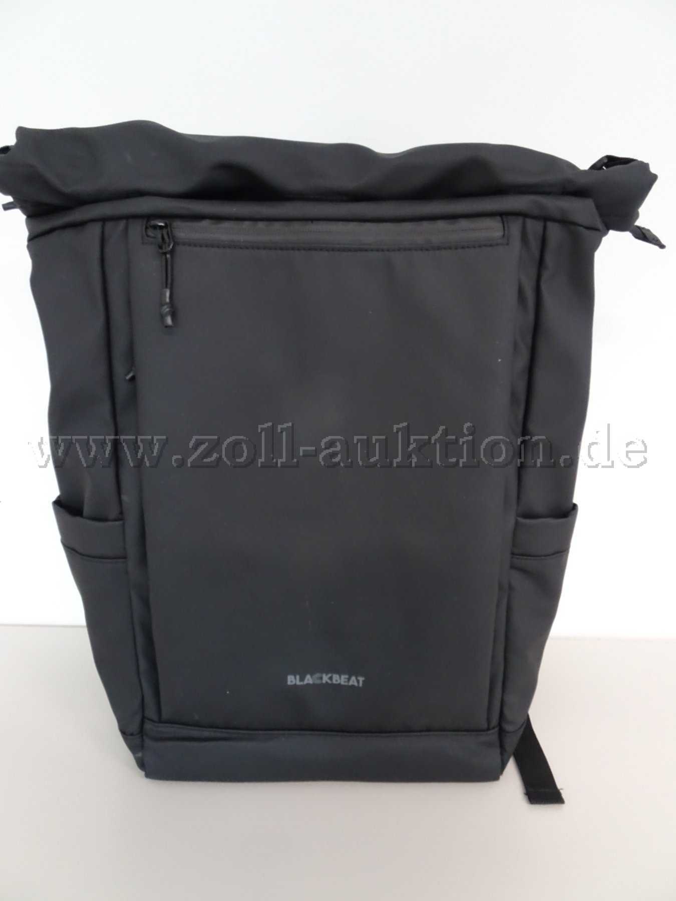 Zoll-Auktion - 5 teiliges Freizeit-Set: Rucksack, Herrensneaker, Socken ...